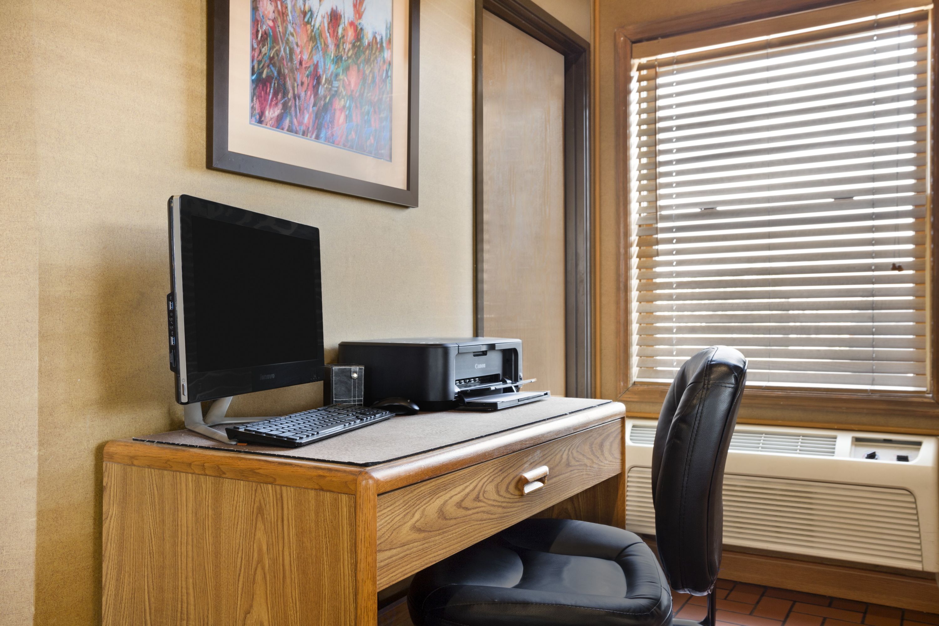 Super 8 by Wyndham Alton | Alton, IL Hotels