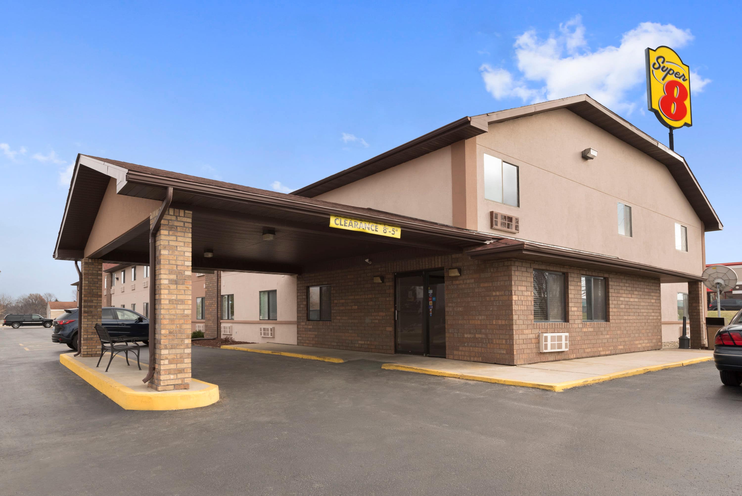 Super 8 by Wyndham Rantoul | Rantoul, IL Hotels