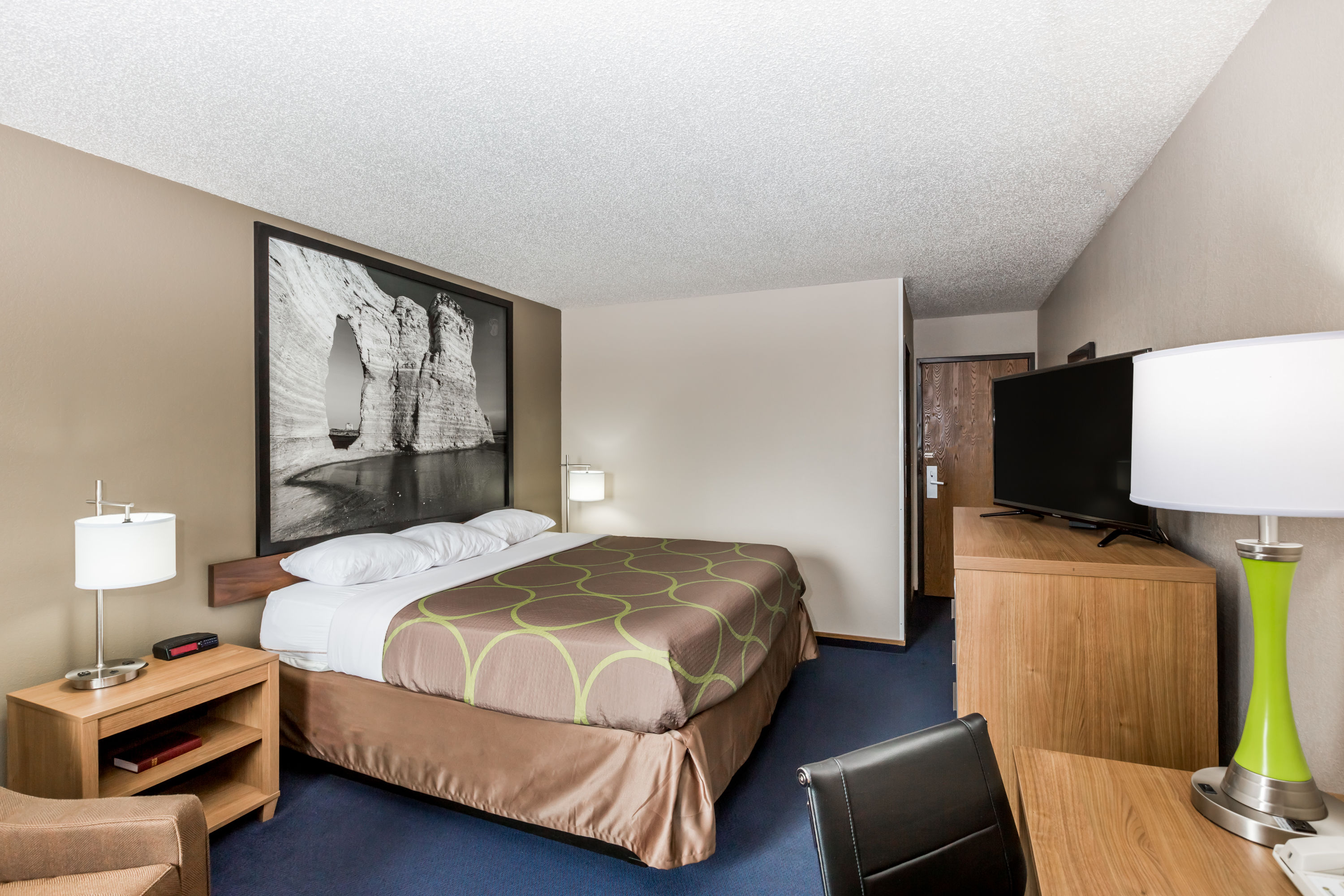 Super 8 by Wyndham Hays KS | Hays, KS Hotels