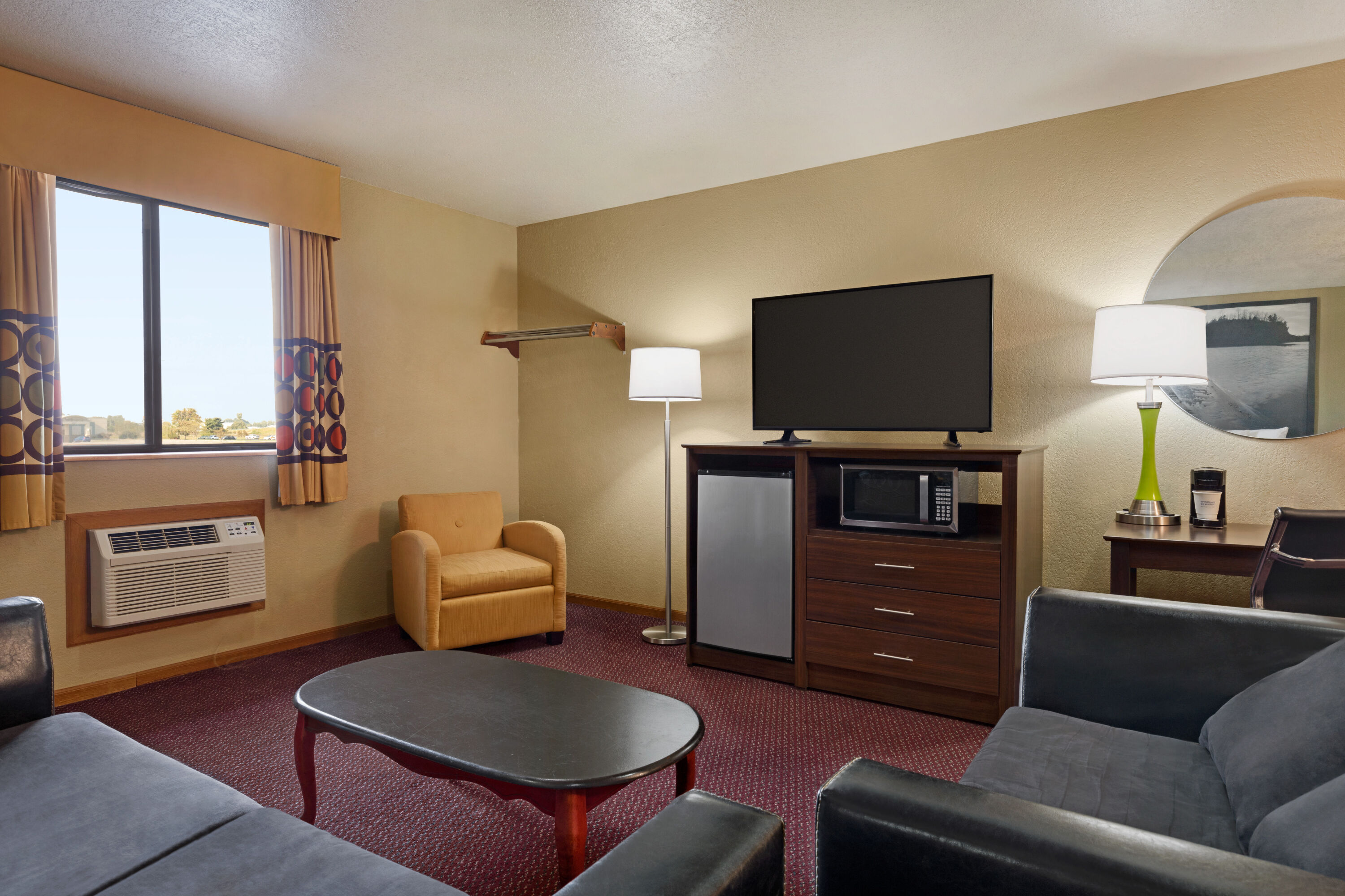 Super 8 by Wyndham Sikeston/Miner Area | Sikeston, MO Hotels