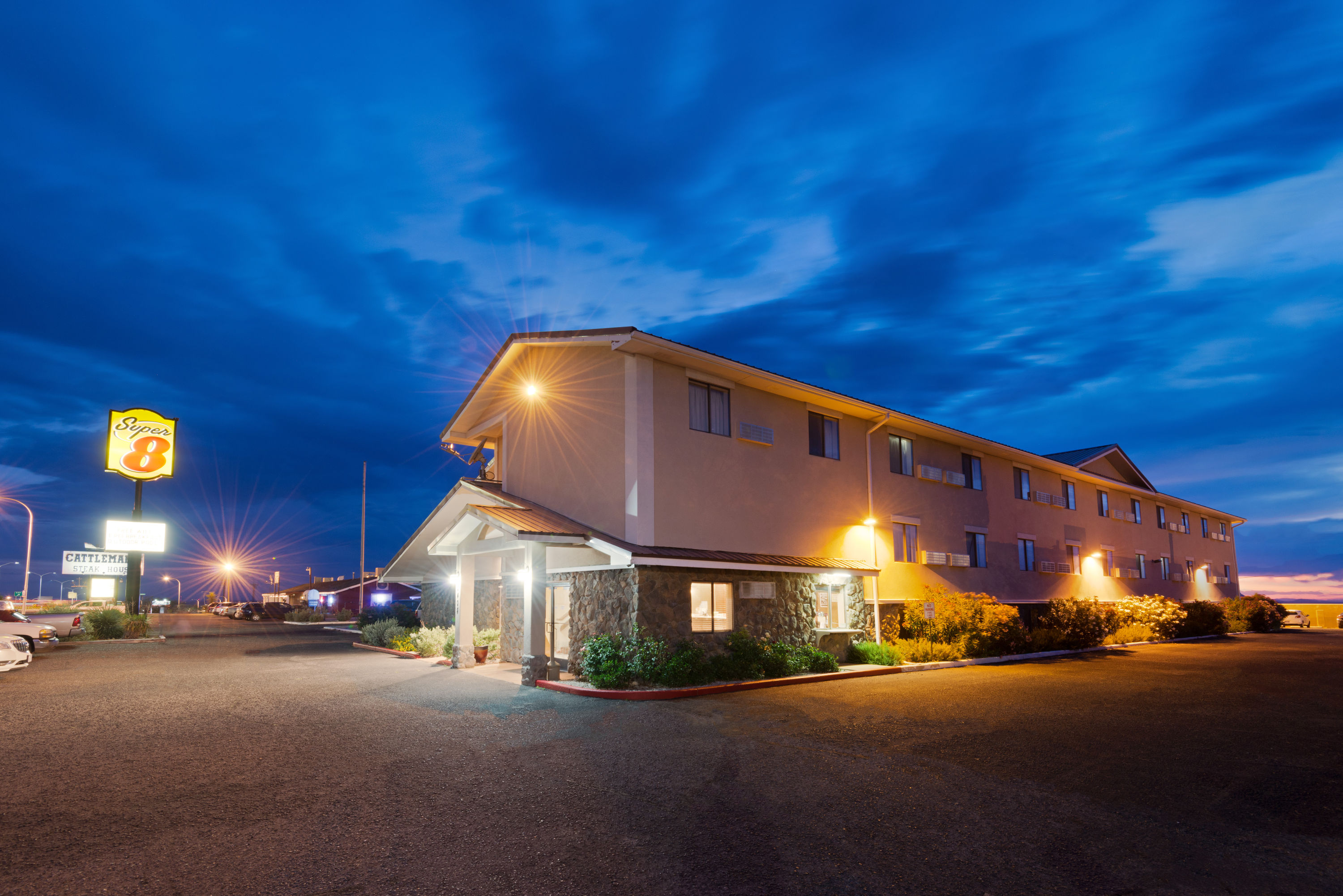 Super 8 by Wyndham Las Cruces/White Sands Area | Las Cruces, NM Hotels