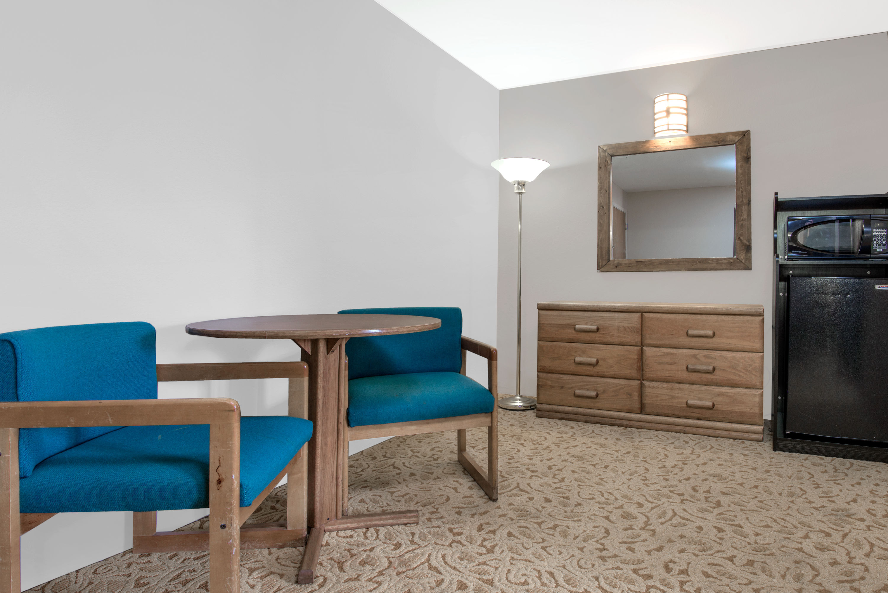 Super 8 by Wyndham Taos | Taos, NM Hotels