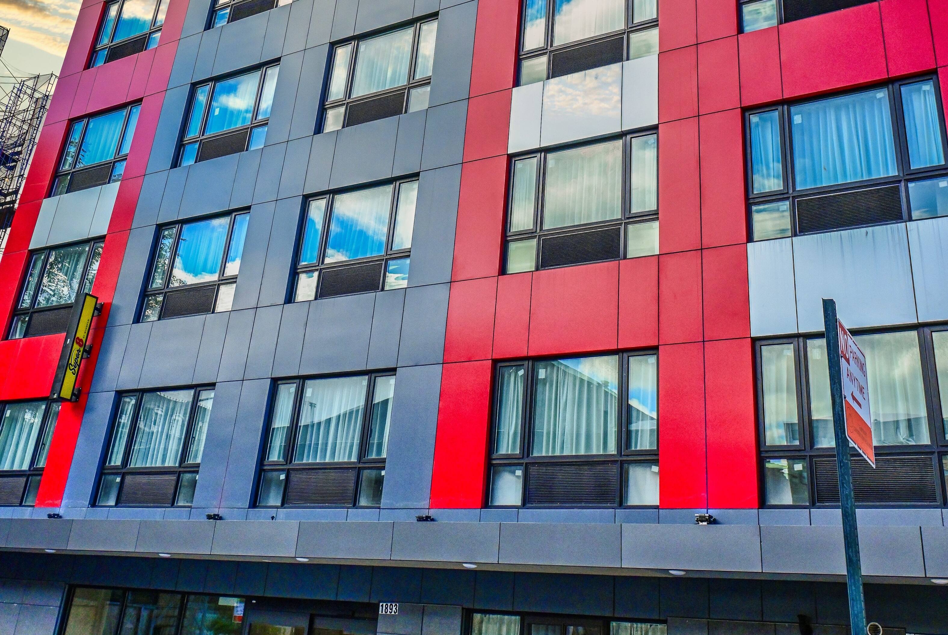 Super 8 by Wyndham Bronx Near Botanical Garden | Bronx, NY Hotels