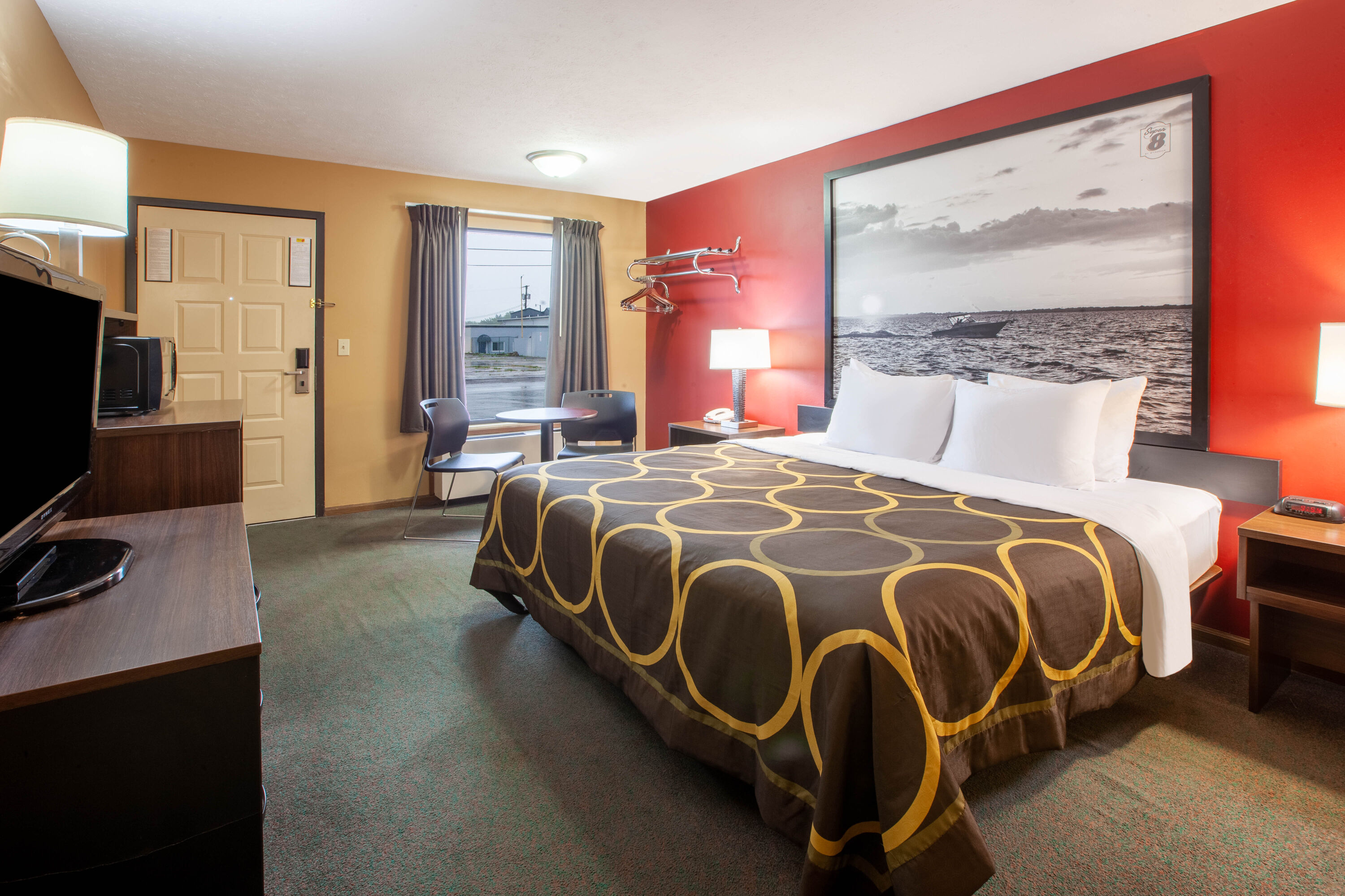 Super 8 by Wyndham Sandusky | Sandusky, OH Hotels