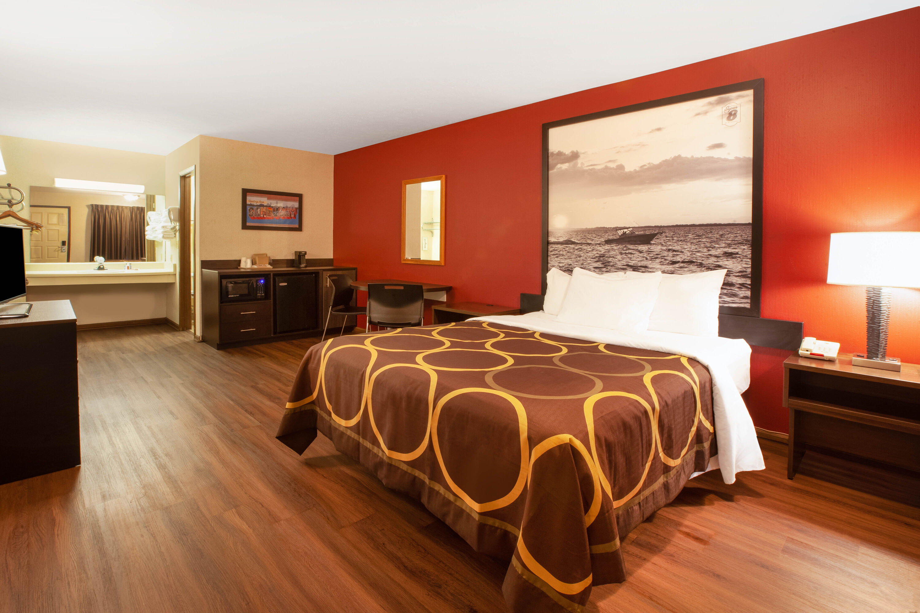 Super 8 by Wyndham Sandusky | Sandusky, OH Hotels
