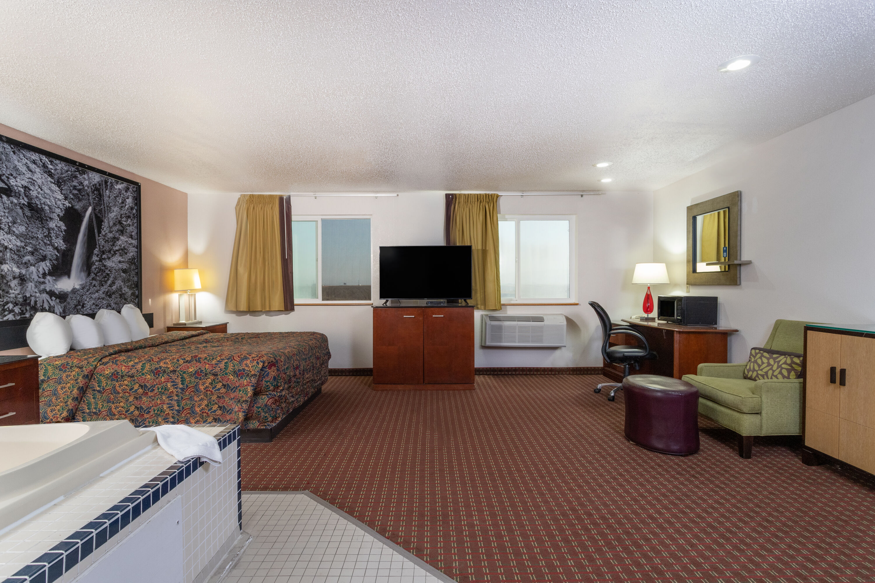Super 8 by Wyndham Pendleton | Pendleton, OR Hotels