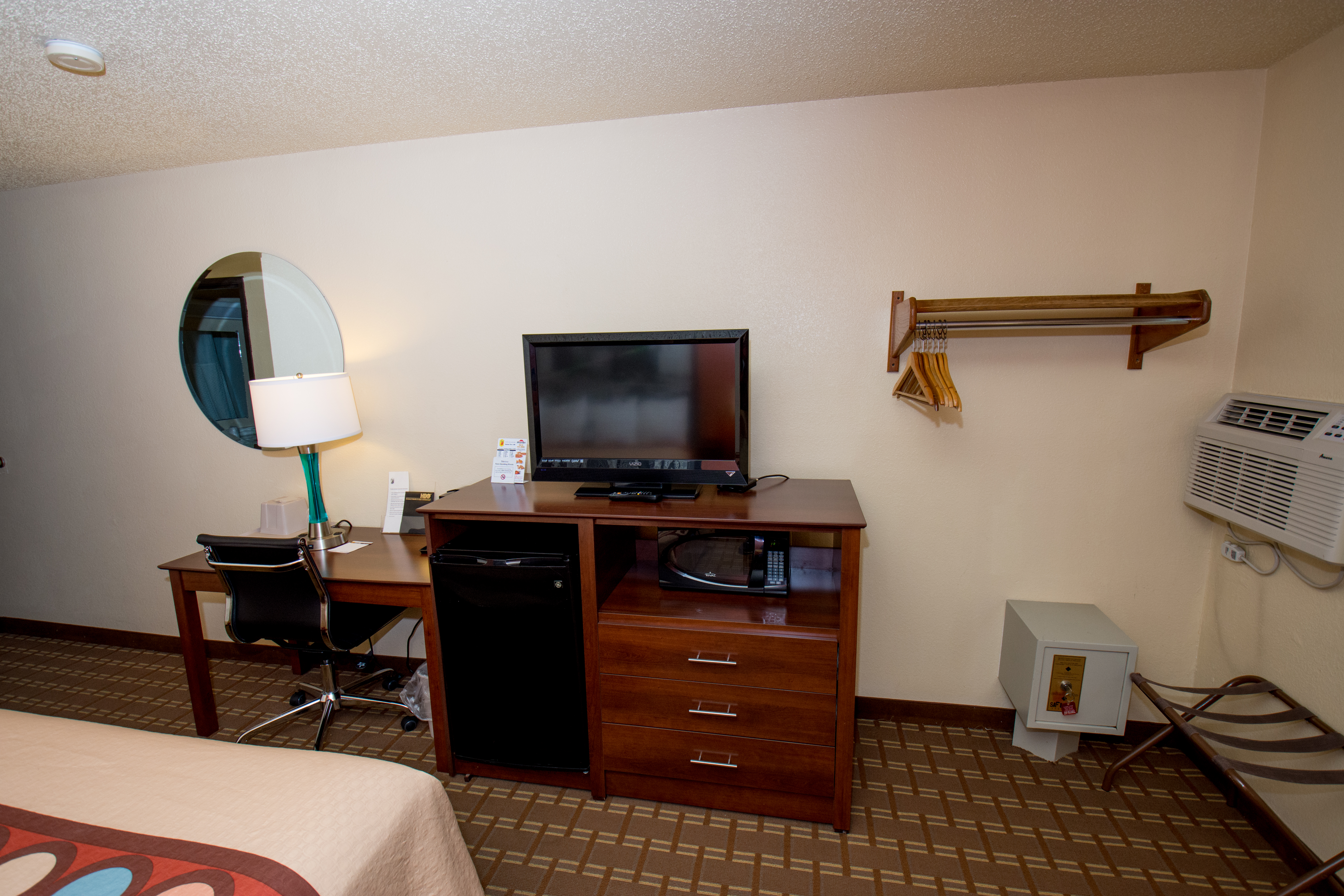 Super 8 by Wyndham Altoona | Altoona, PA Hotels