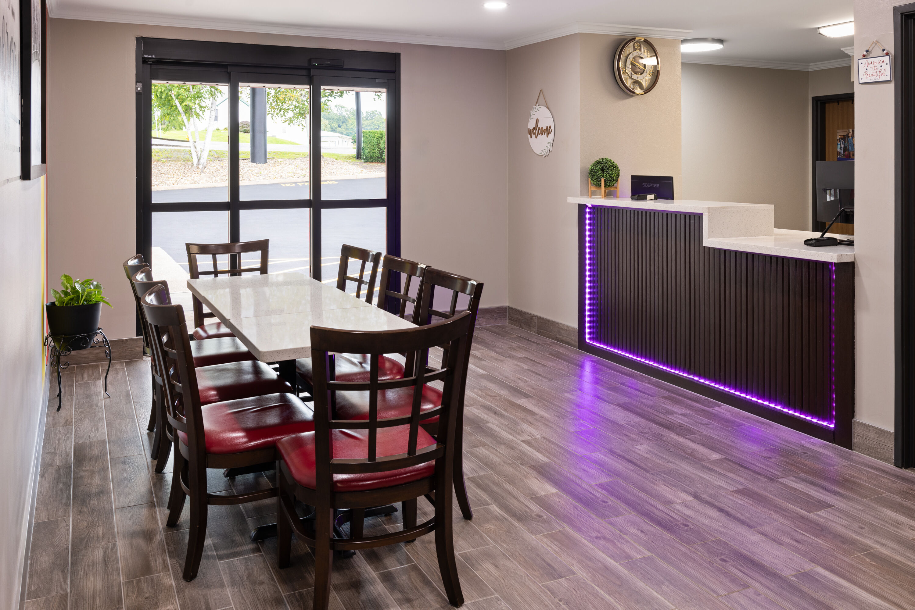 Super 8 by Wyndham Burnham/Lewistown | Burnham, PA Hotels