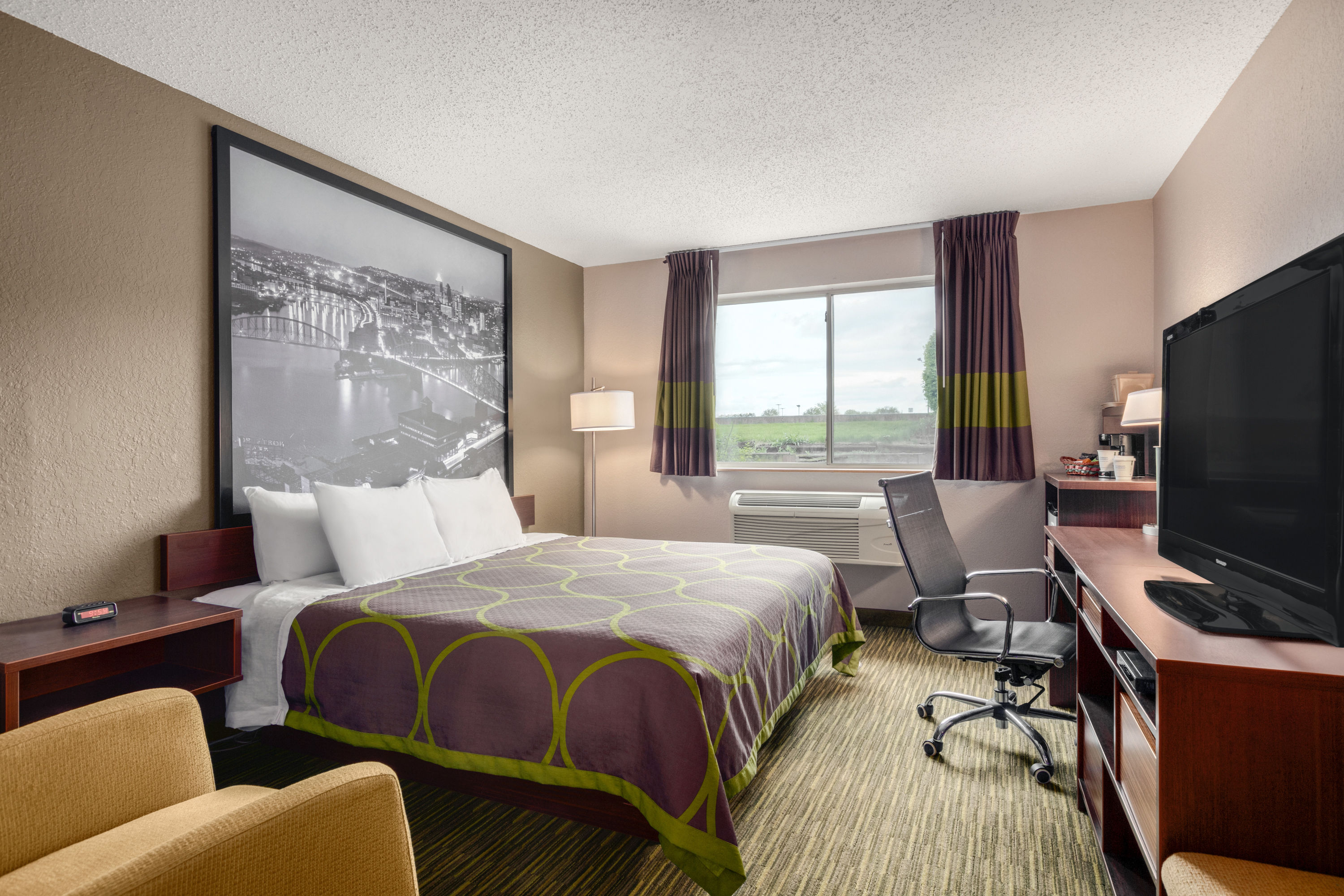Super 8 by Wyndham Hanover | Hanover, PA Hotels