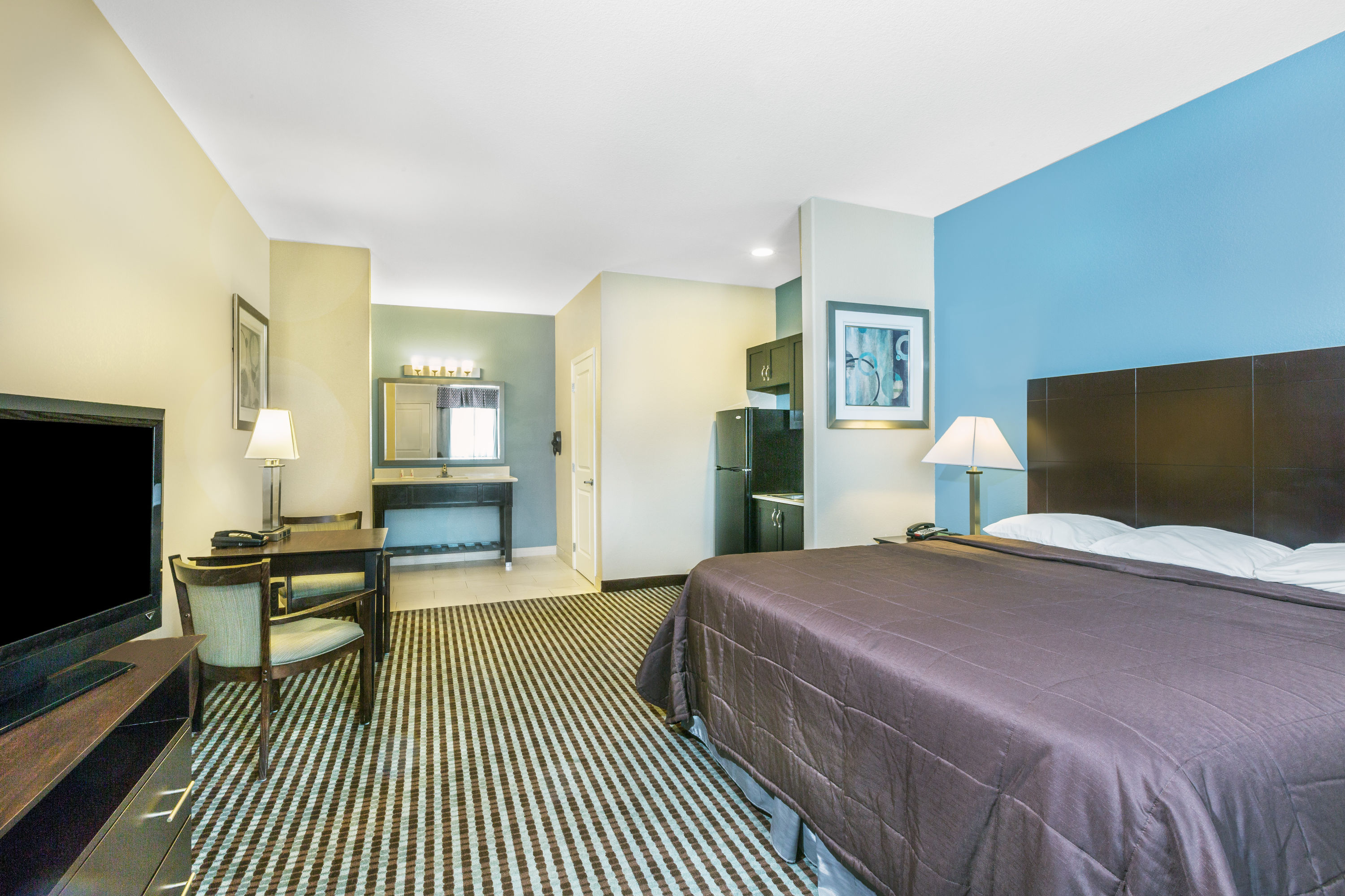 Super 8 by Wyndham Center | Center, TX Hotels