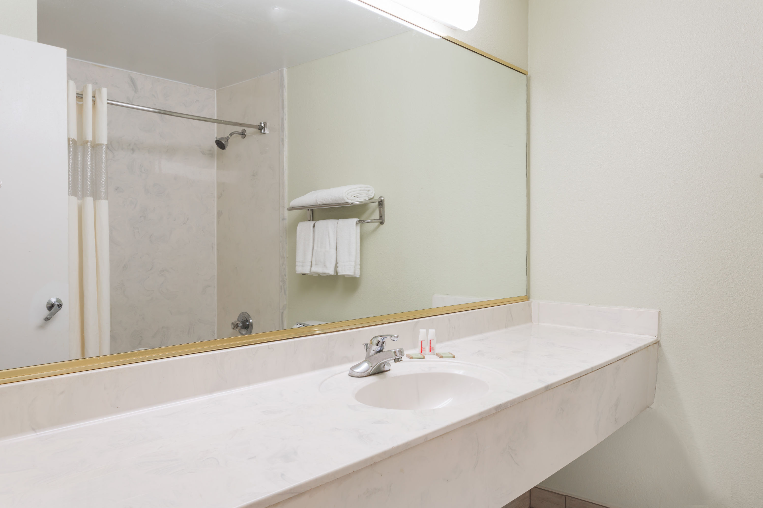 Super 8 by Wyndham Hull Street Midlothian/Richmond Area | Midlothian ...