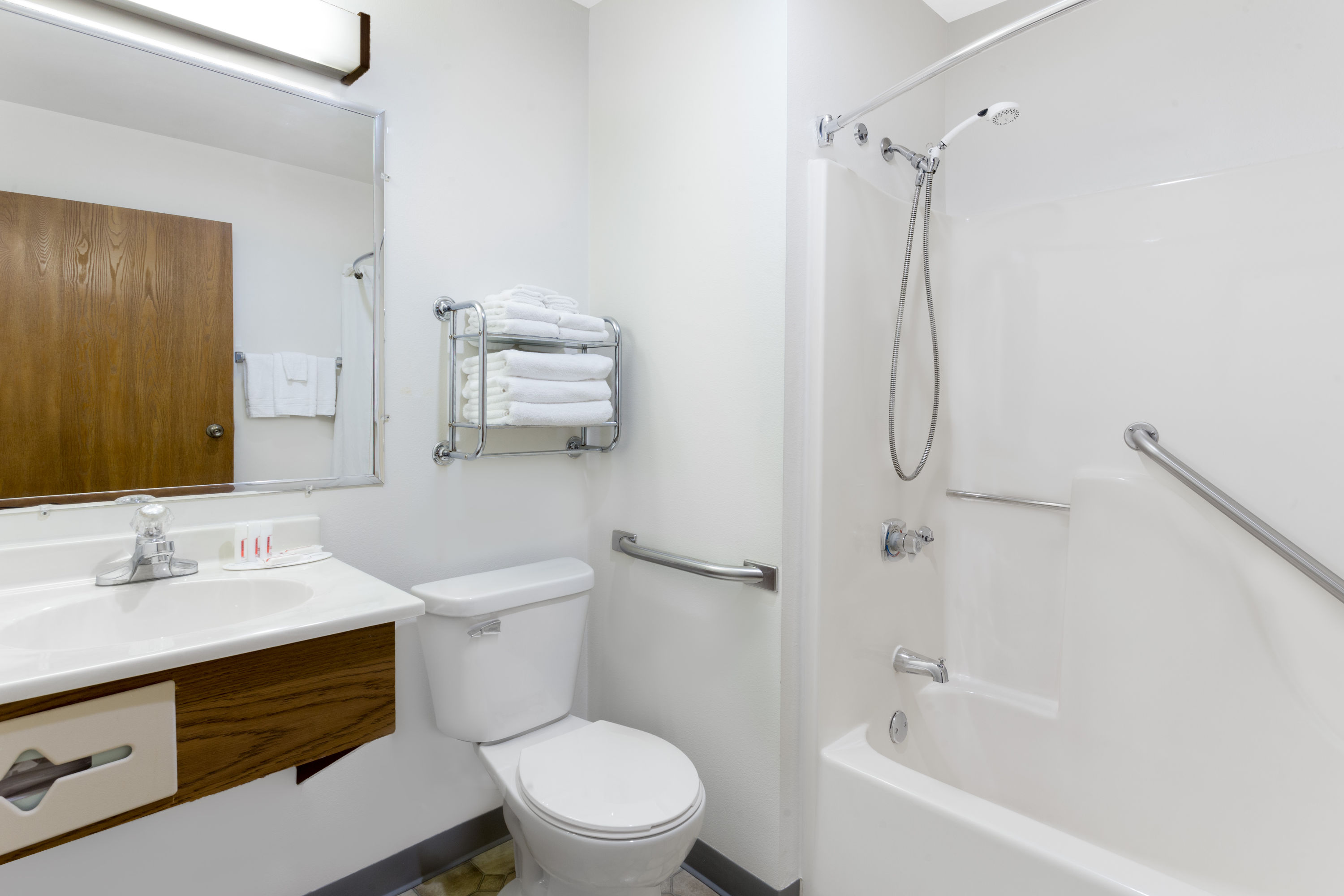 Super 8 by Wyndham Antigo | Antigo, WI Hotels