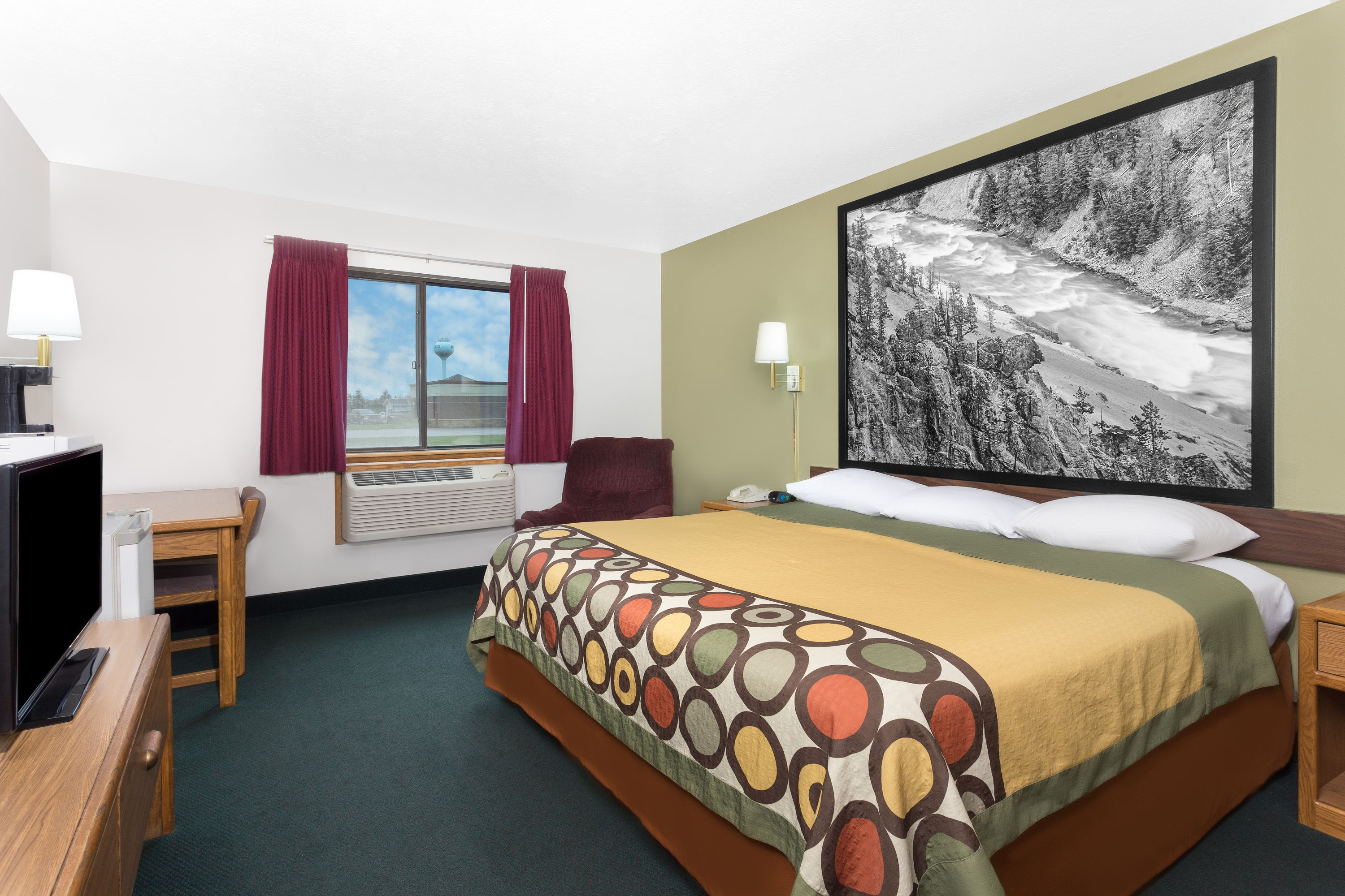 Super 8 by Wyndham Antigo | Antigo, WI Hotels