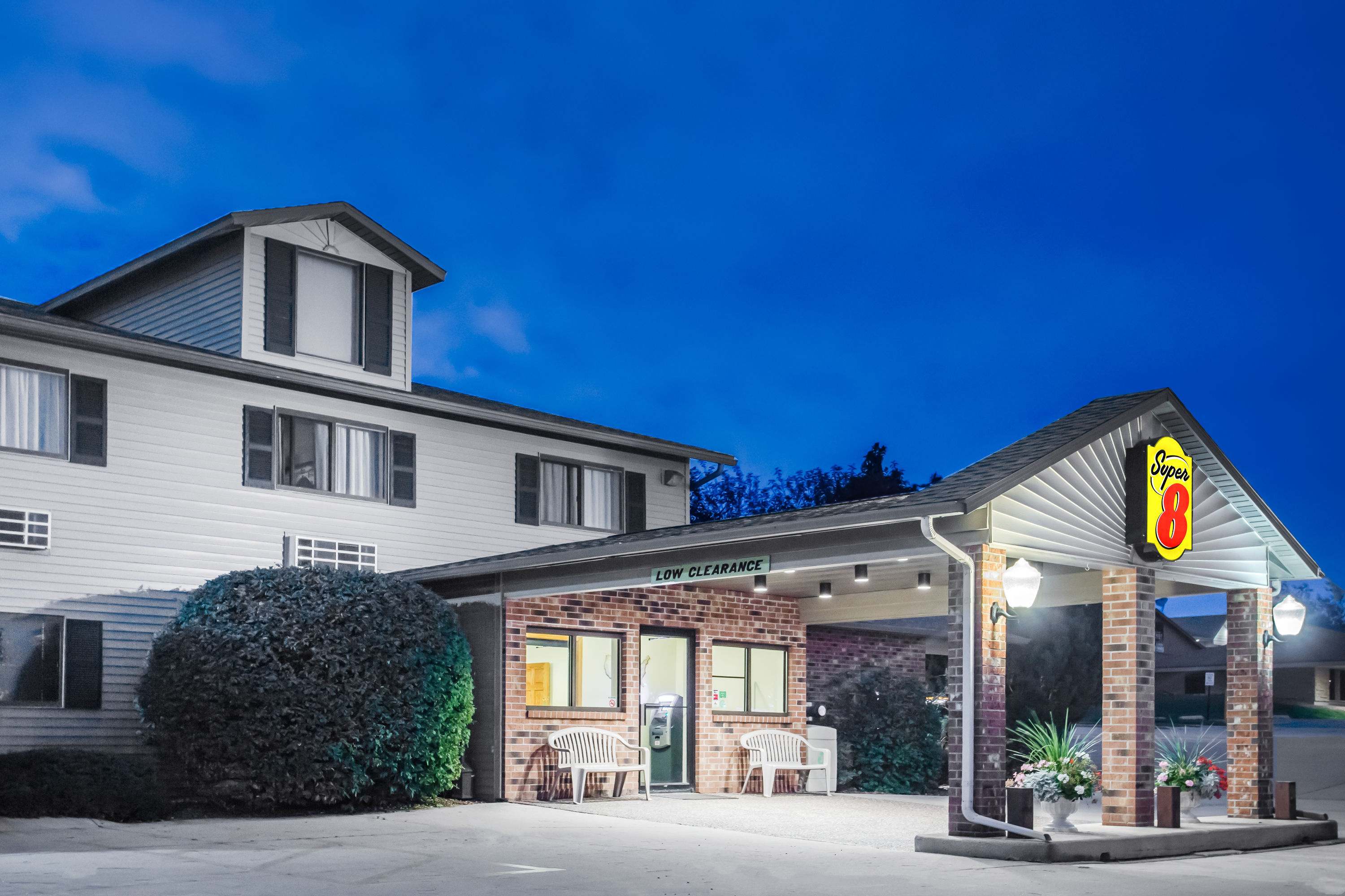 Super 8 by Wyndham Monroe WI | Monroe, WI Hotels