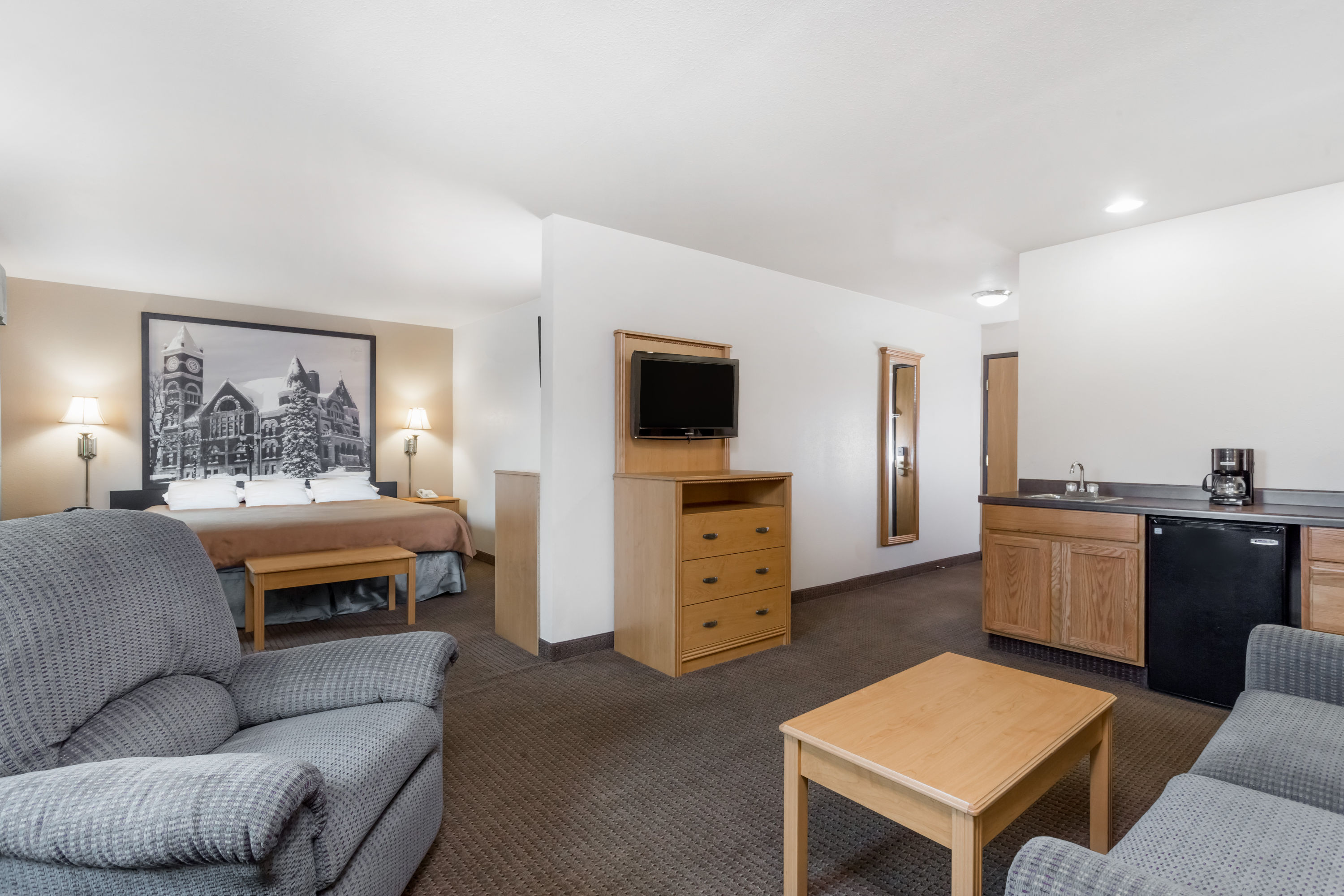 Super 8 by Wyndham Monroe WI | Monroe, WI Hotels