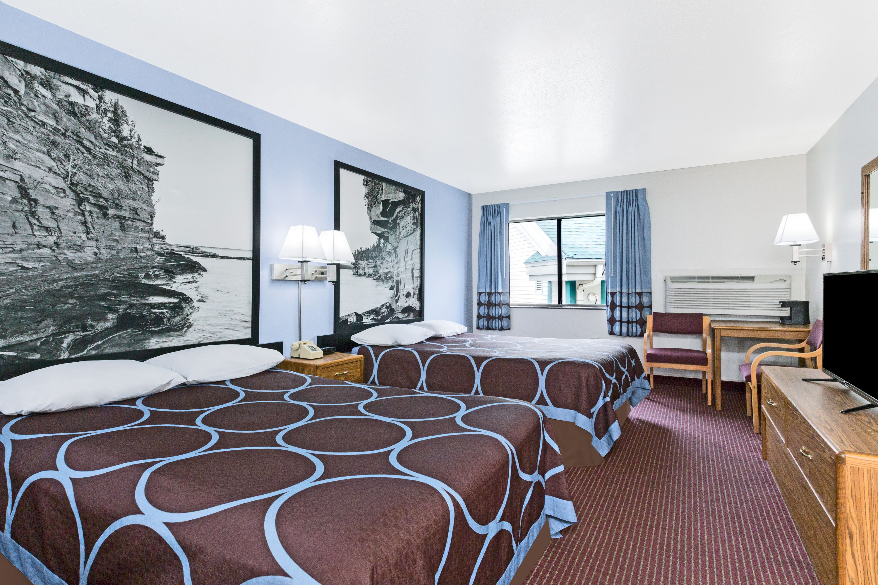 Super 8 by Wyndham Wisconsin Dells | Wisconsin Dells, WI Hotels