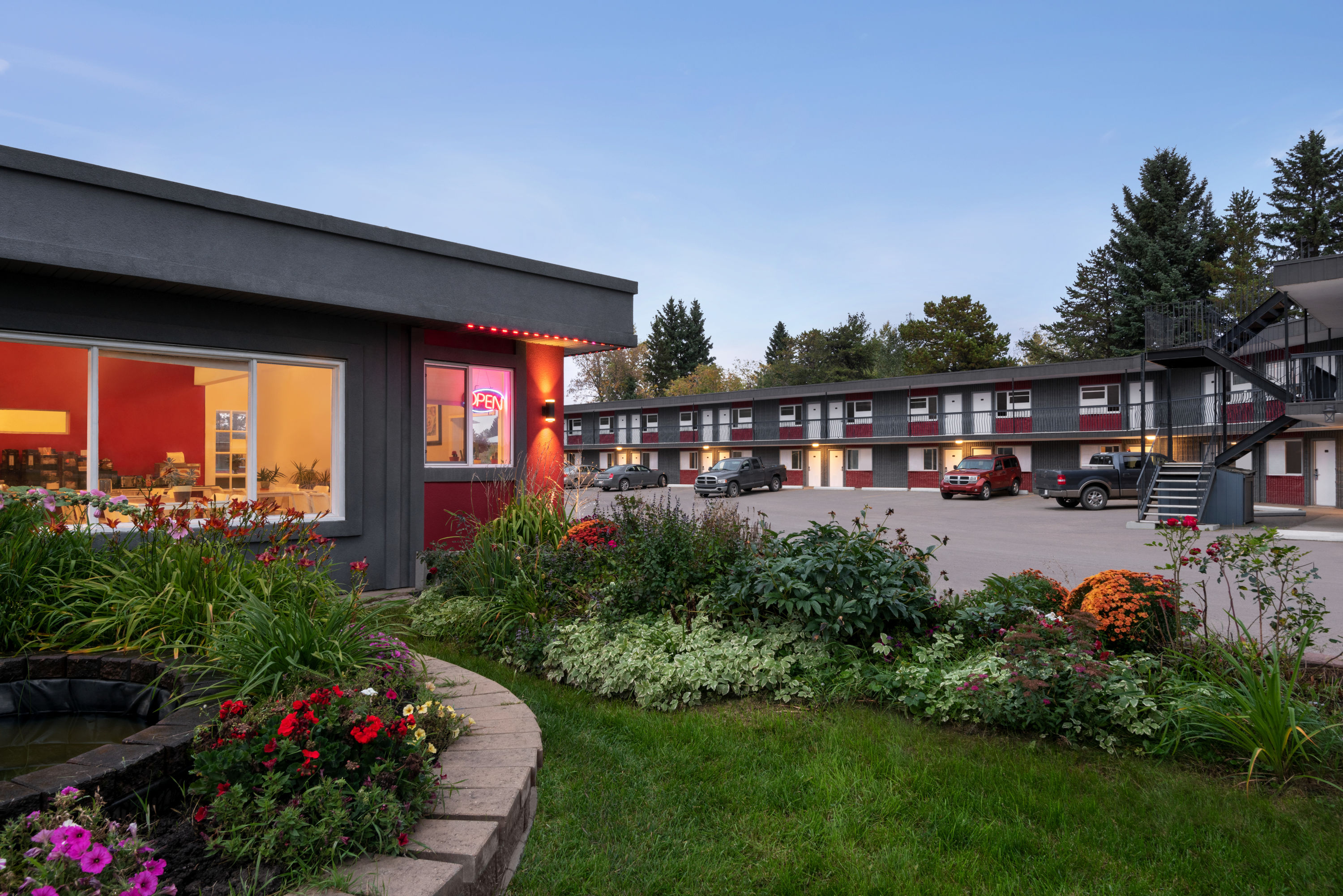 Thriftlodge Edmonton | Edmonton, AB Hotels