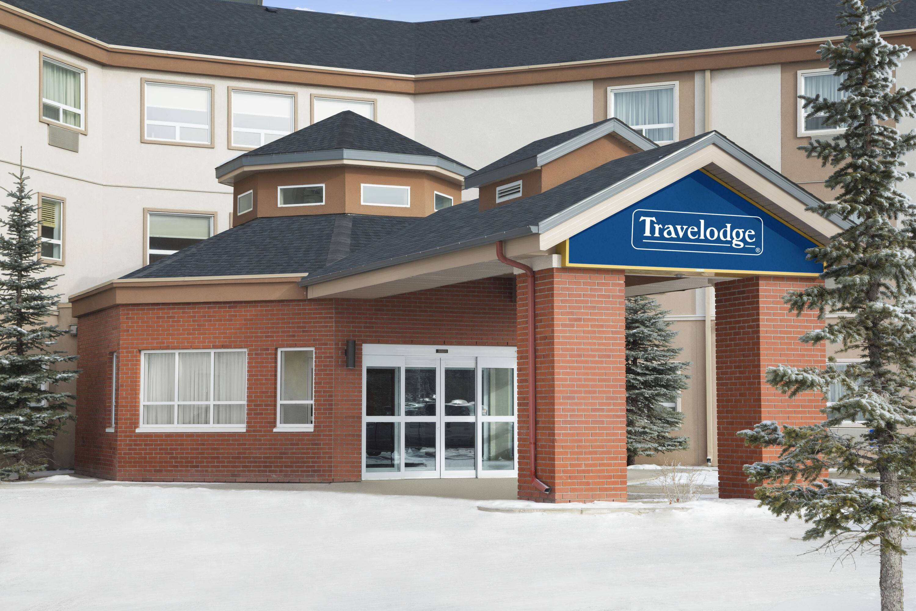 Travelodge by Wyndham Strathmore | Strathmore, AB Hotels