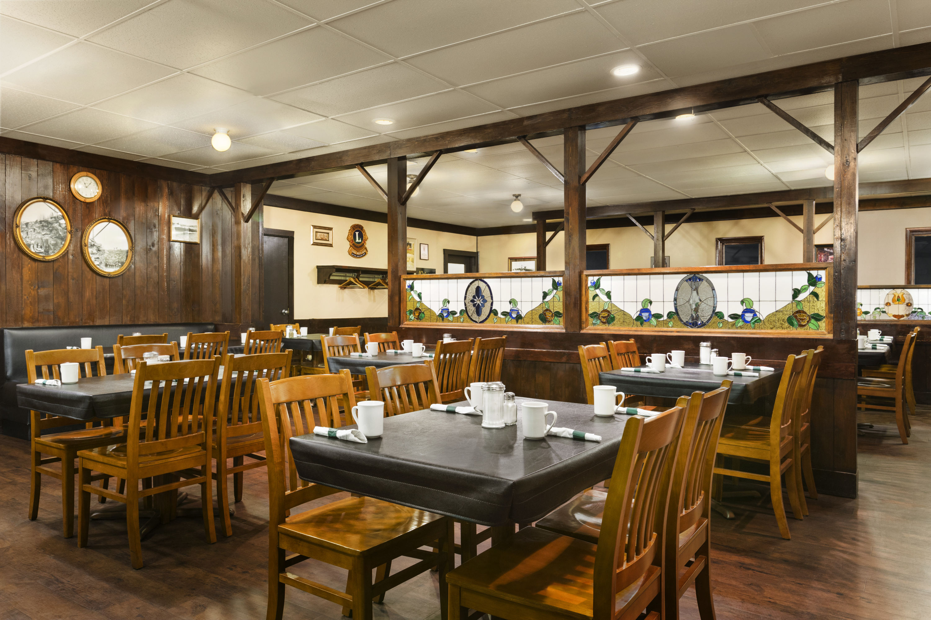 Travelodge by Wyndham Kenora | Kenora, ON Hotels