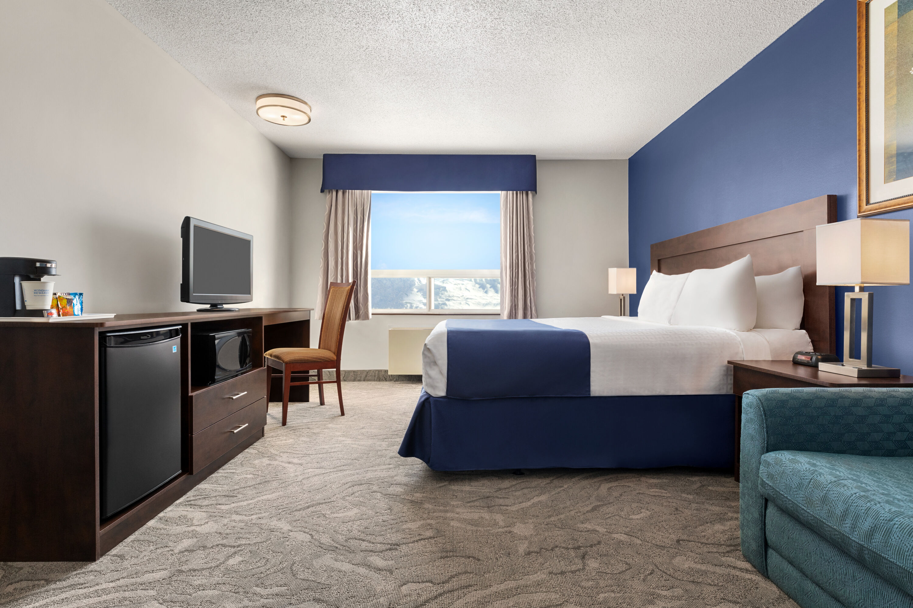 Travelodge by Wyndham Timmins | Timmins, ON Hotels
