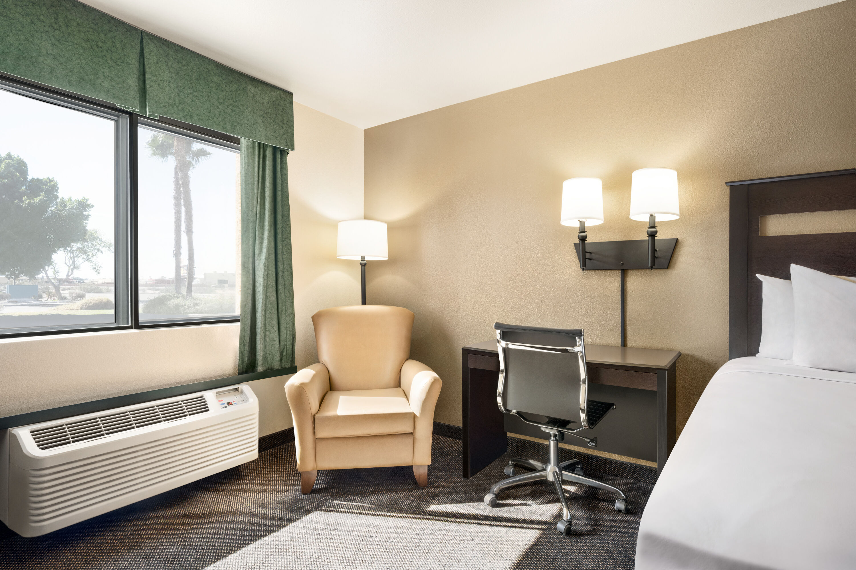 Travelodge by Wyndham Yuma | Yuma, AZ Hotels