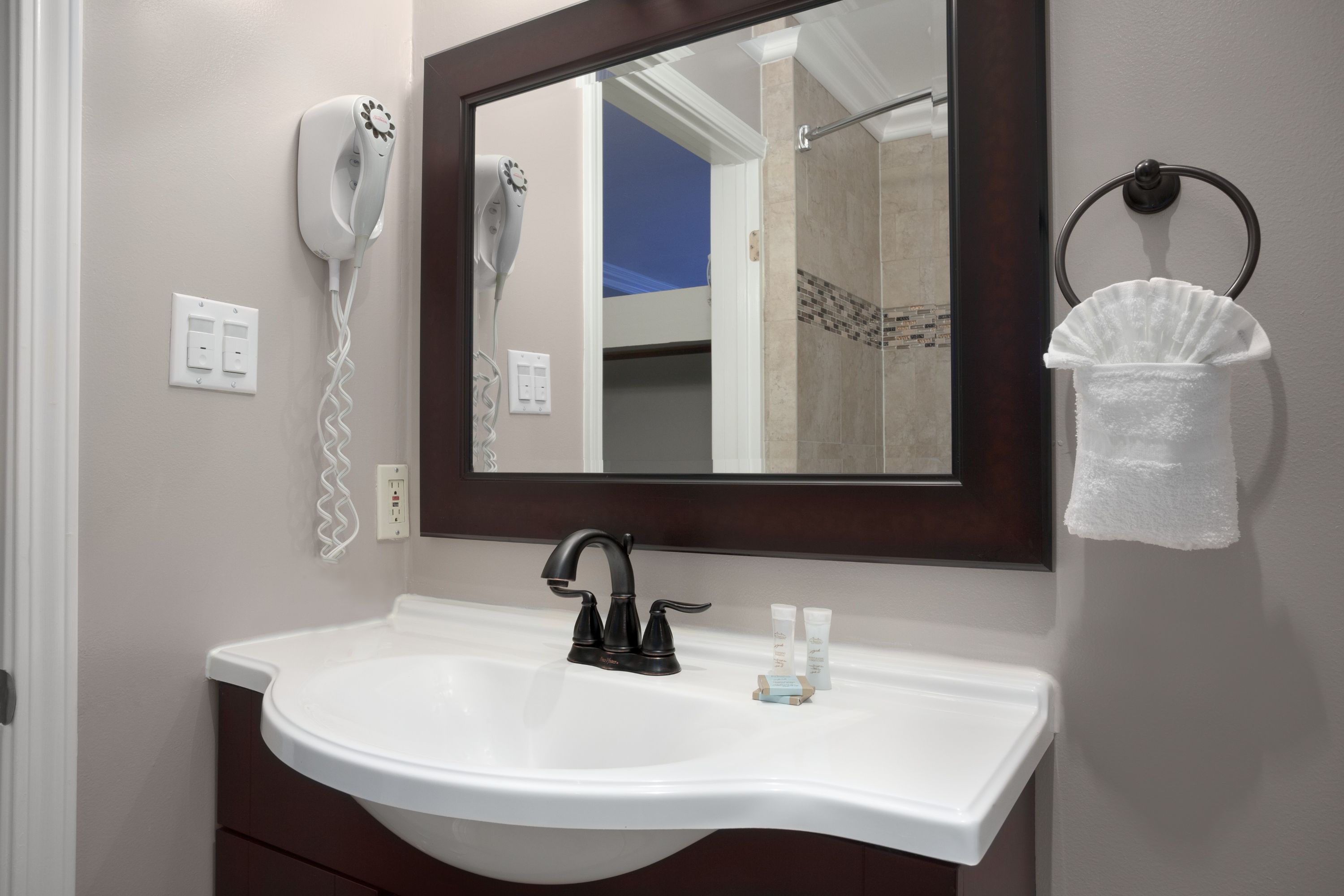 Travelodge by Wyndham Santa Maria | Santa Maria, CA Hotels