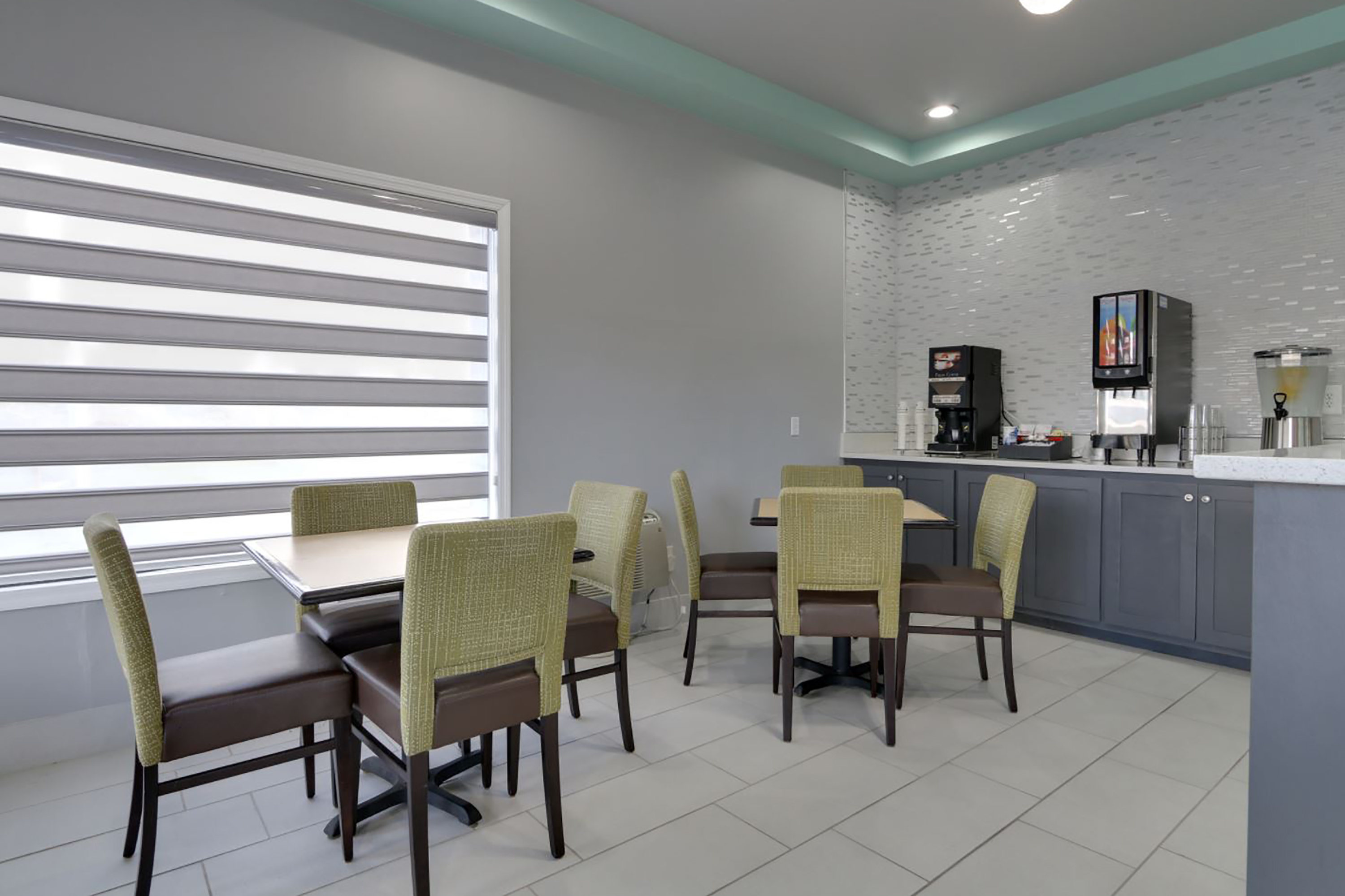 Travelodge by Wyndham Calhoun South I-75 | Calhoun, GA Hotels