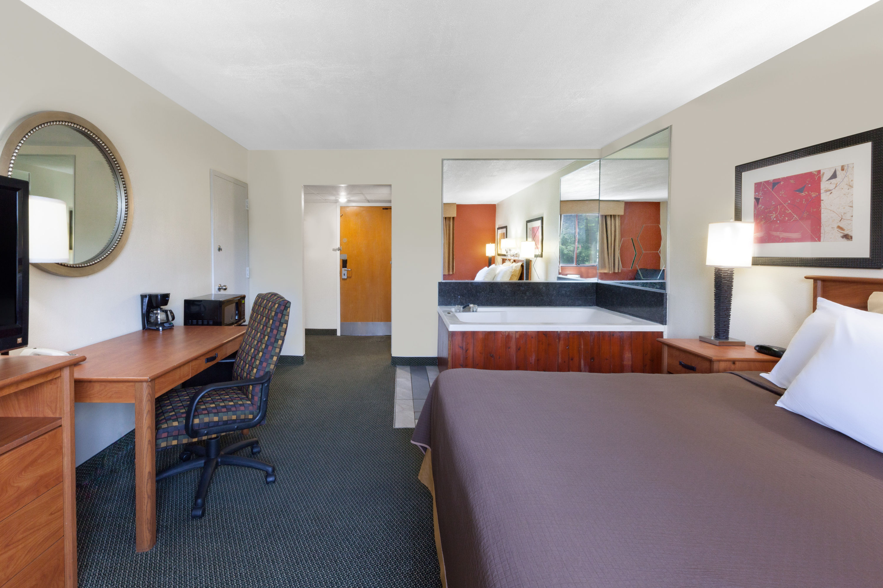 Travelodge by Wyndham Jackson | Jackson, MI Hotels