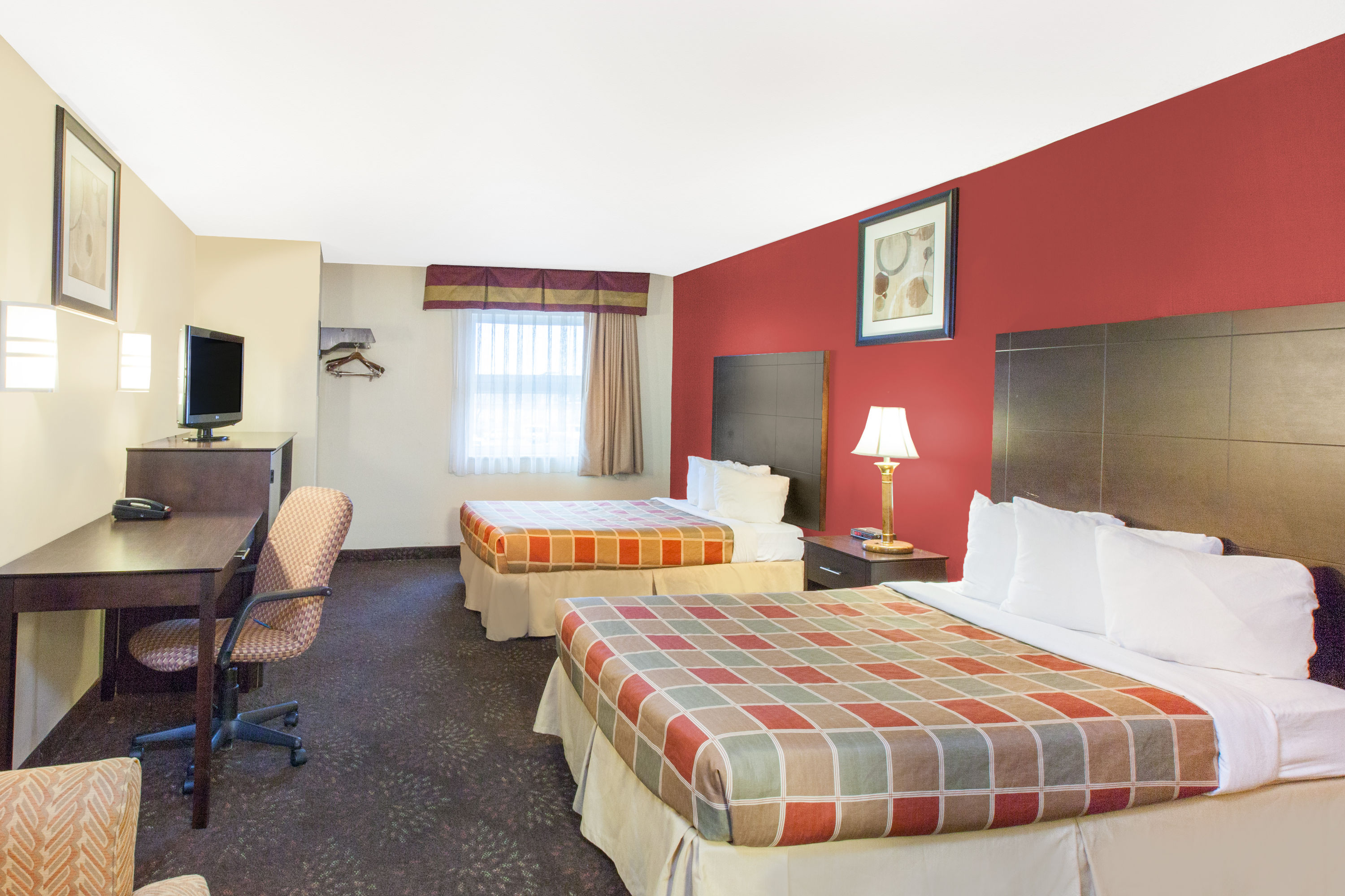 Travelodge by Wyndham Romulus Detroit Airport | Romulus, MI Hotels