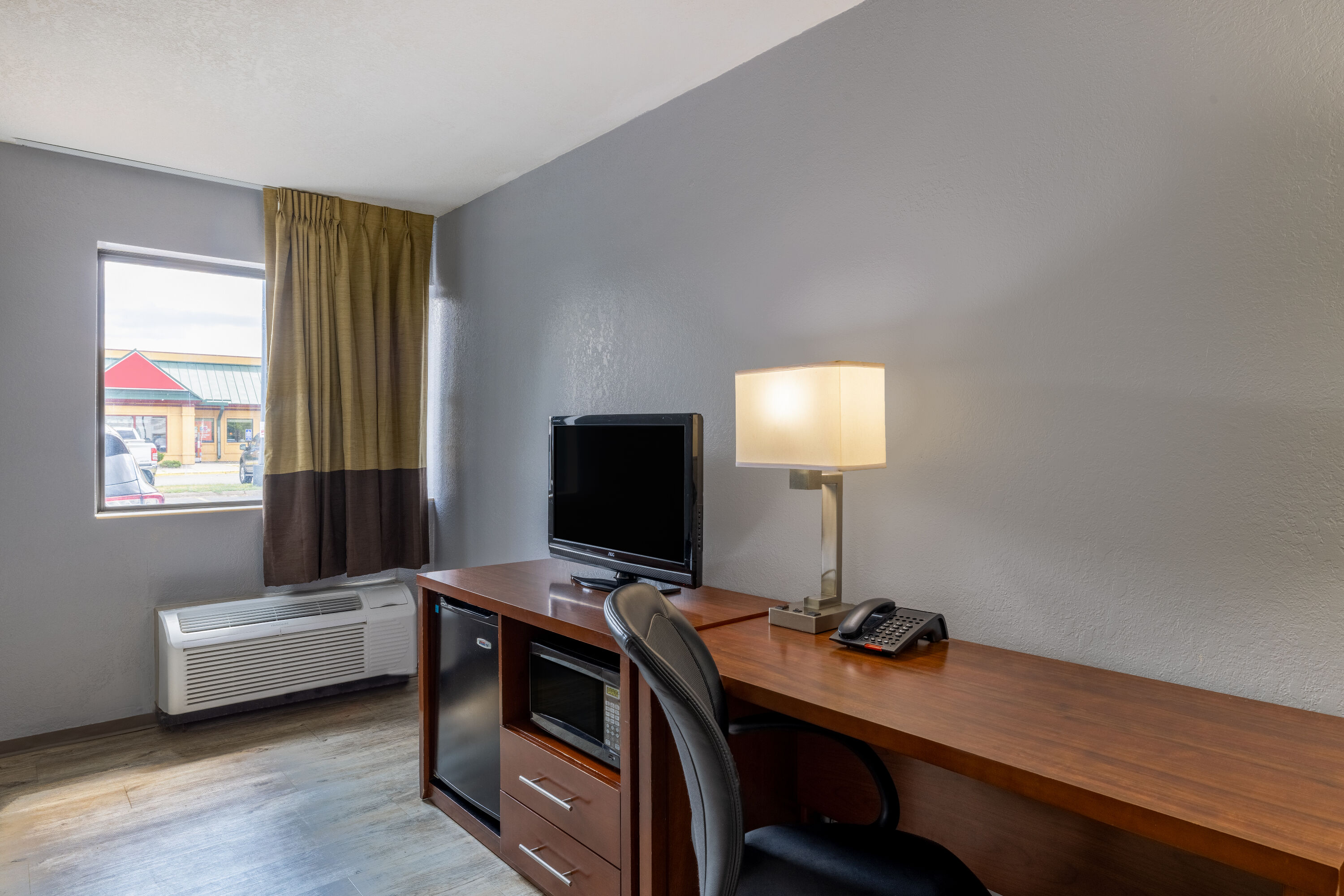 Travelodge by Wyndham Brooklyn Center | Brooklyn Center, MN Hotels