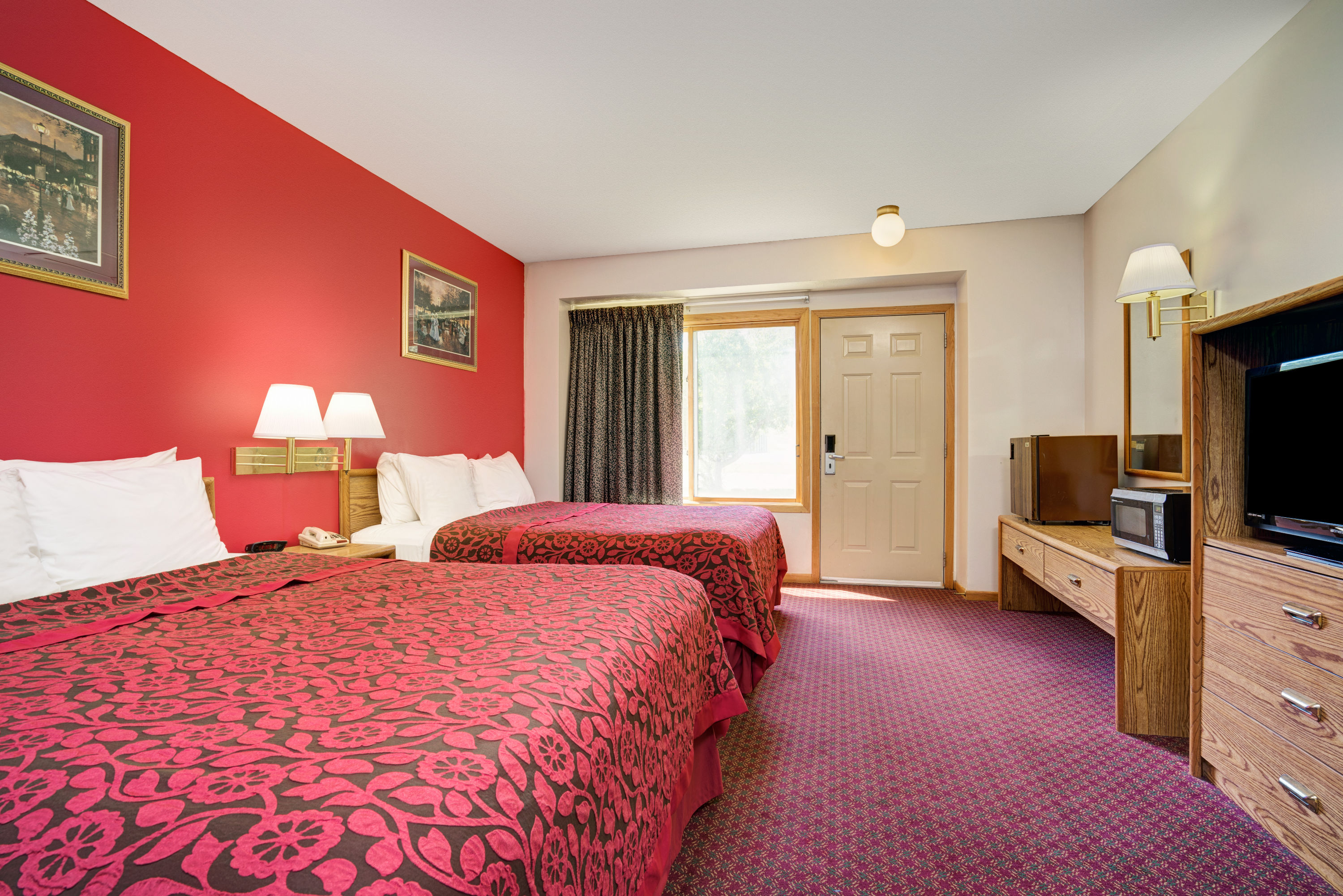 Travelodge by Wyndham Red Wing | Red Wing, MN Hotels