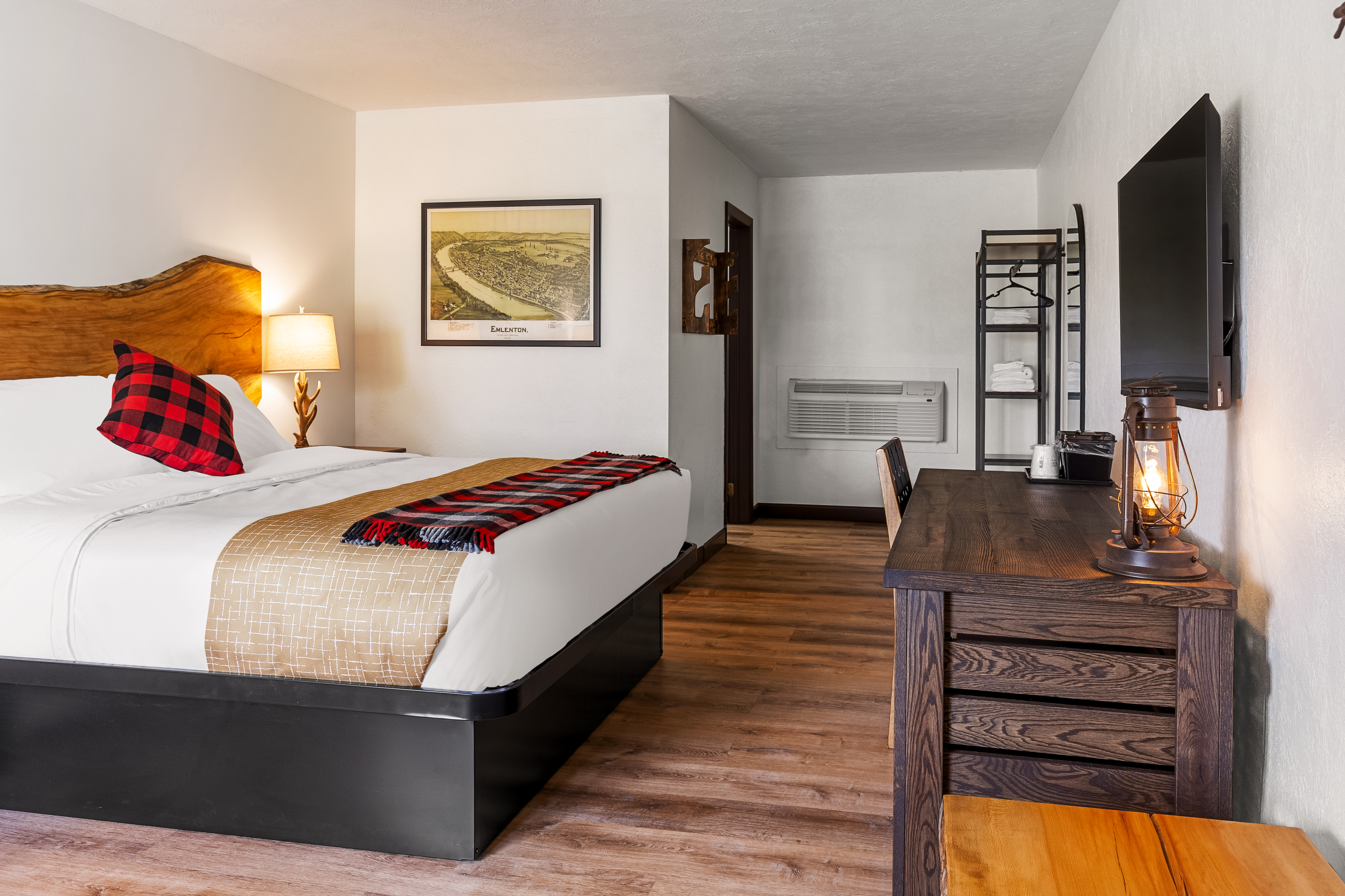 Travelodge by Wyndham Emlenton | Emlenton, PA Hotels