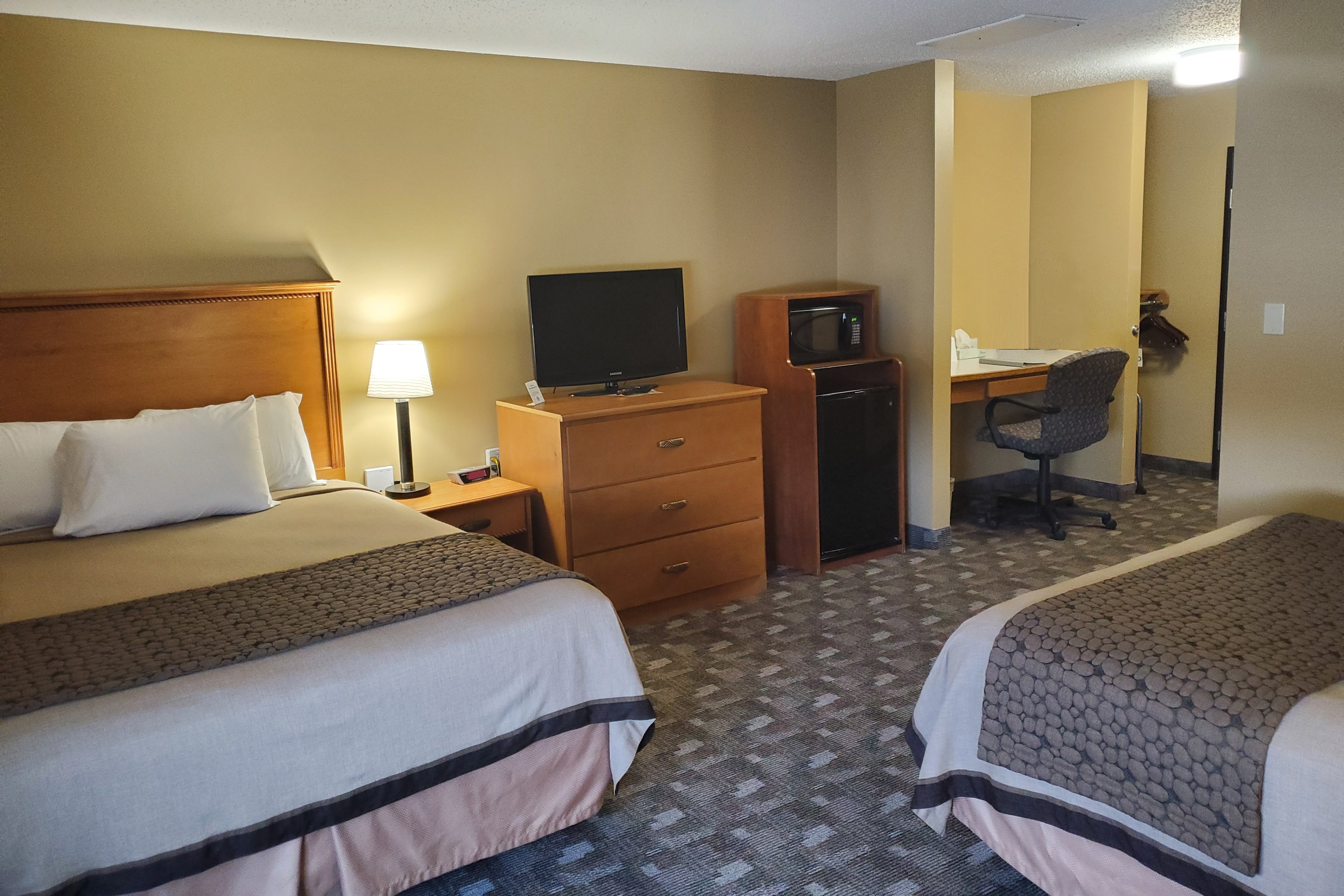 Governors Inn a Travelodge by Wyndham | Pierre, SD Hotels