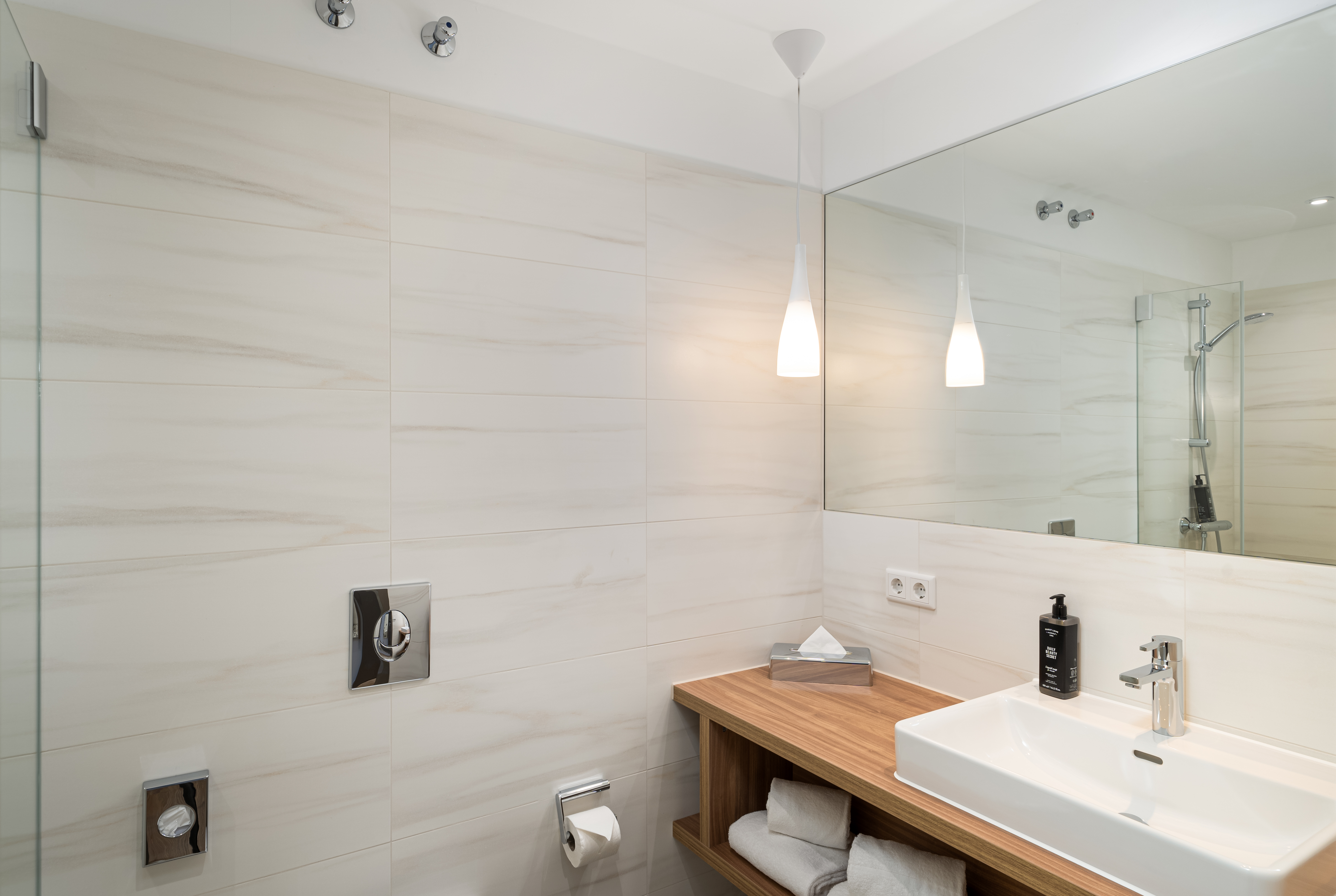 elaya hotel regensburg city center, Trademark by Wyndham | Regensburg ...