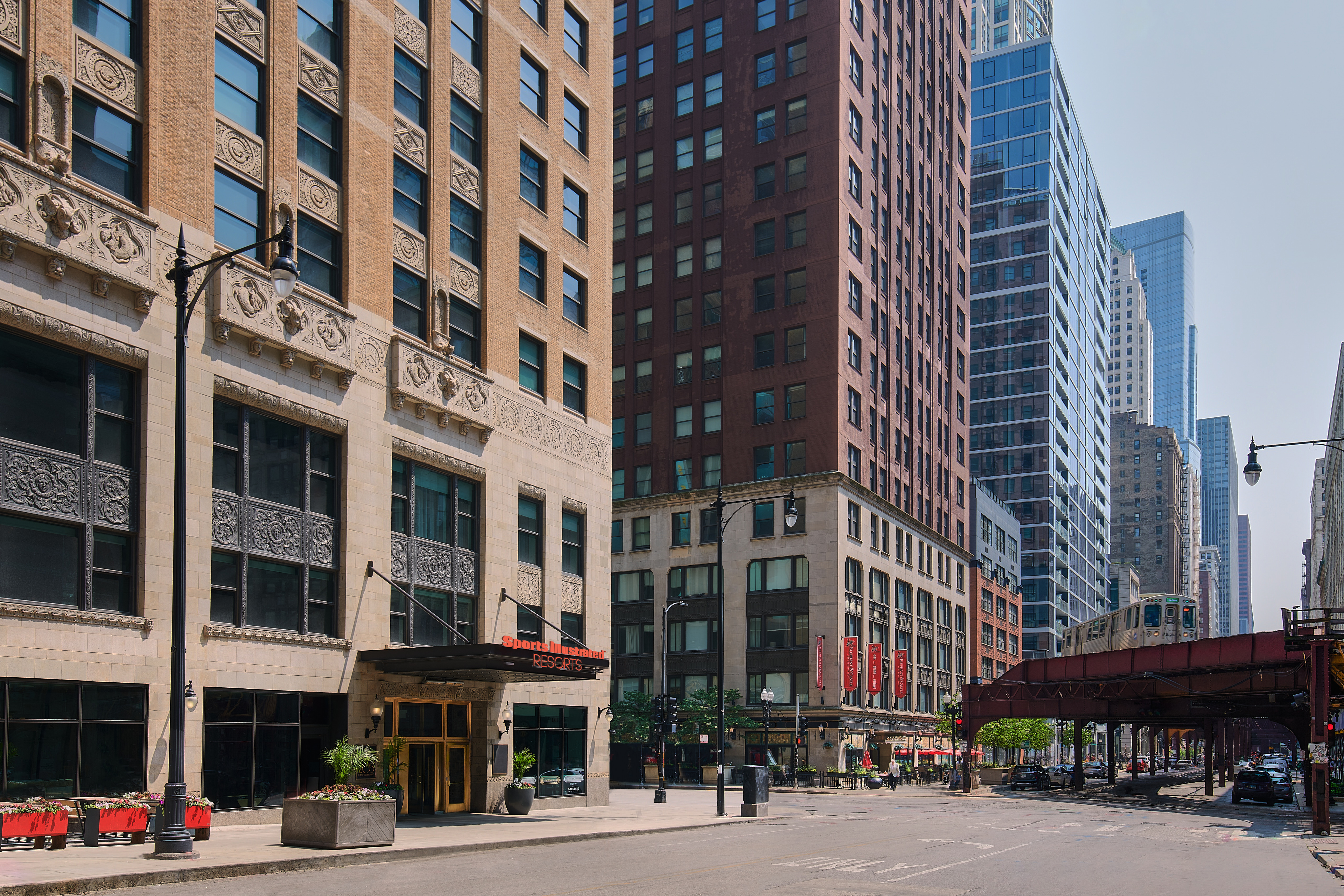 Sports Illustrated Resorts Chicago | Chicago, IL Hotels