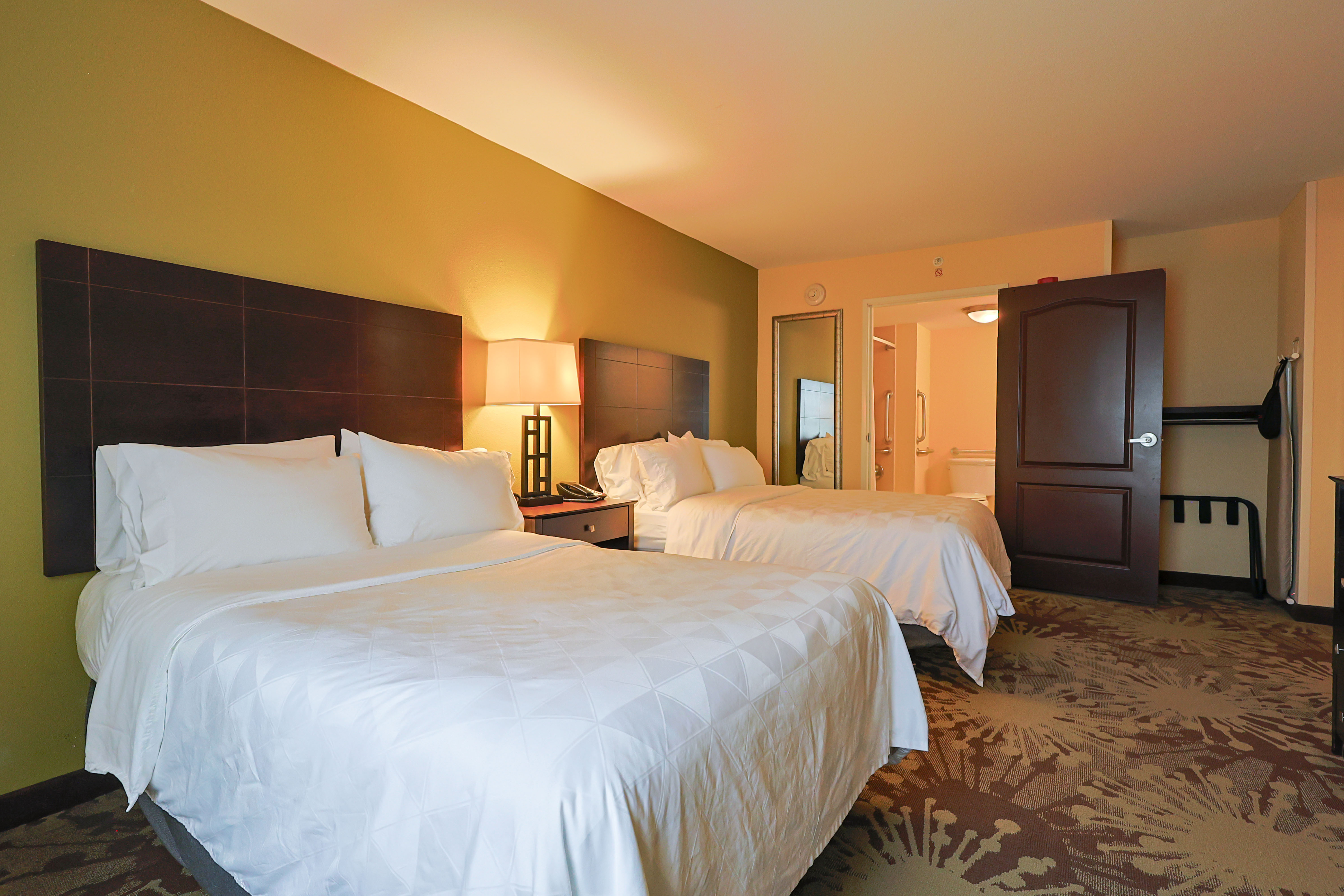 Hotel Gurnee | Gurnee, IL Hotels