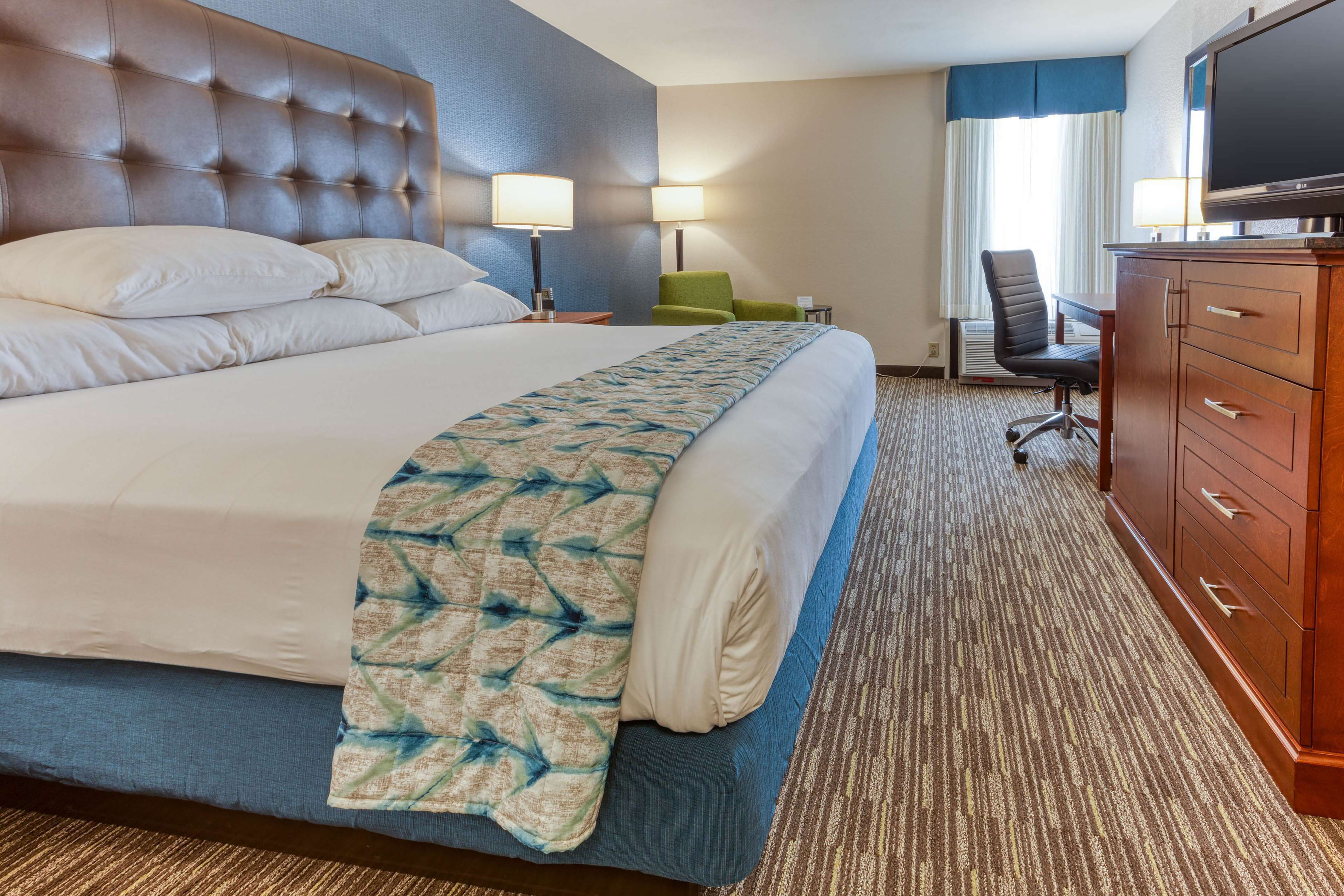 Heritage Inn & Suites St. Louis/Fenton, Trademark by Wyndham | Fenton ...