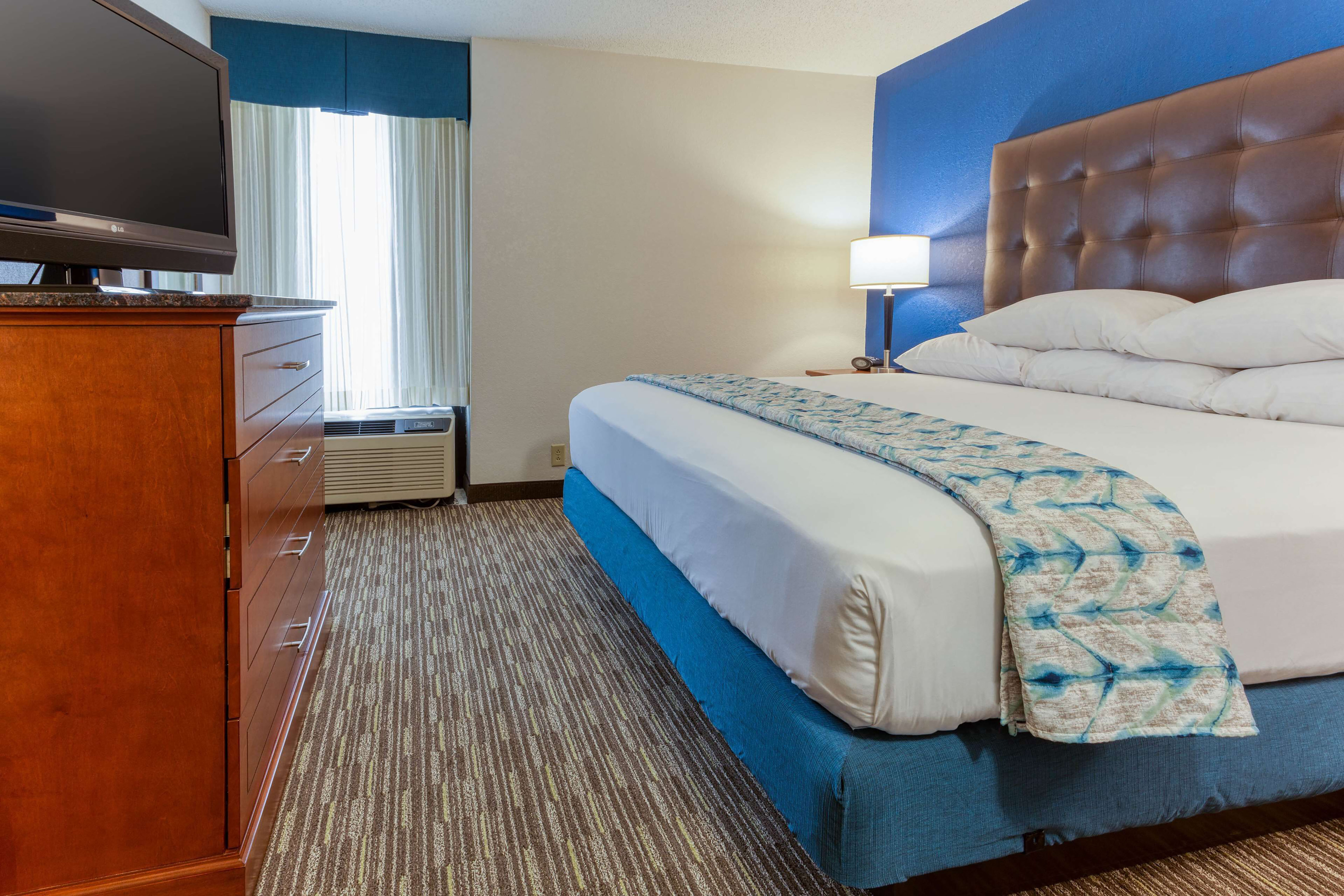 Heritage Inn & Suites St. Louis/Fenton, Trademark by Wyndham | Fenton ...