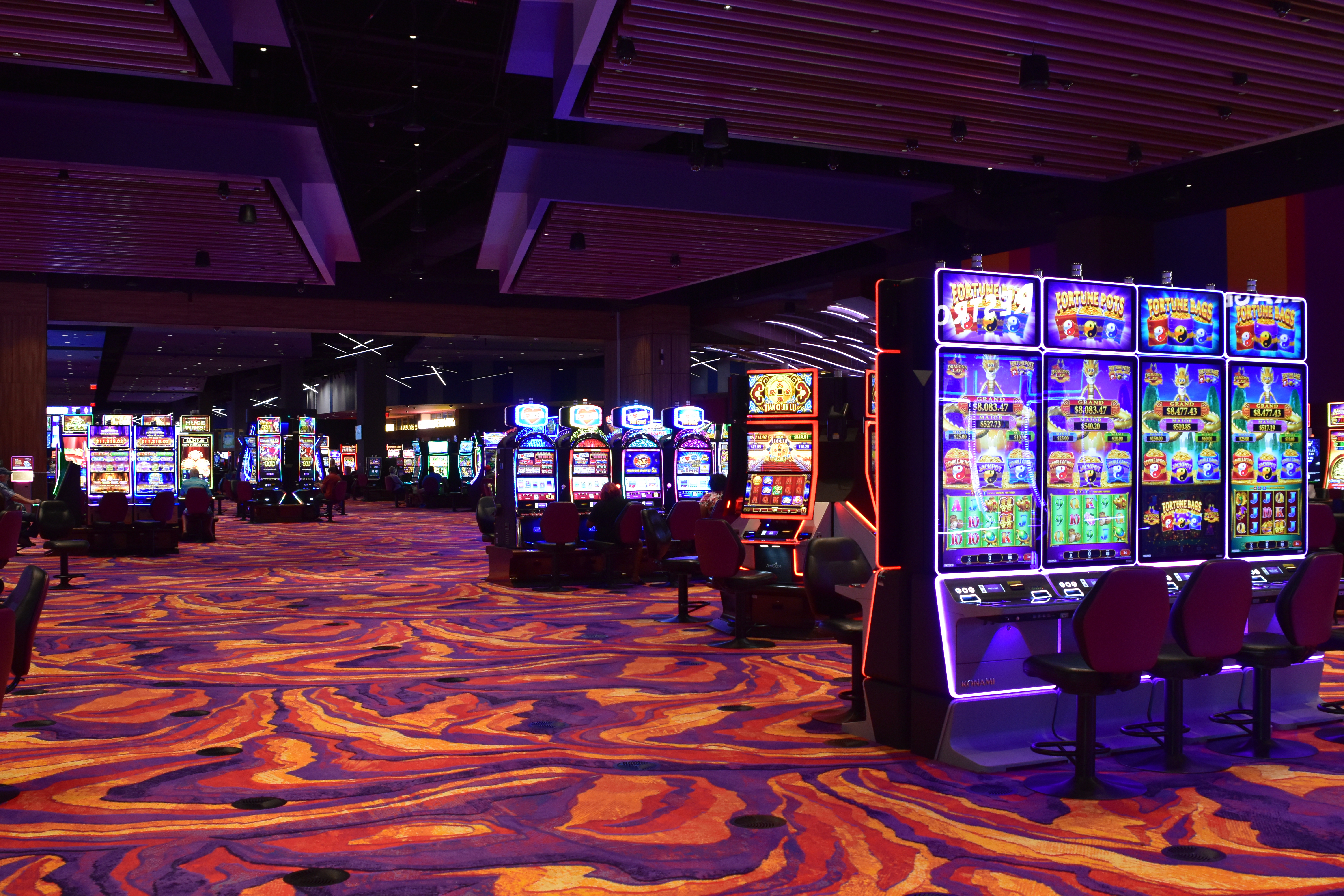Harrahs Cherokee Valley River Casino & Hotel Trademark | Murphy, NC Hotels