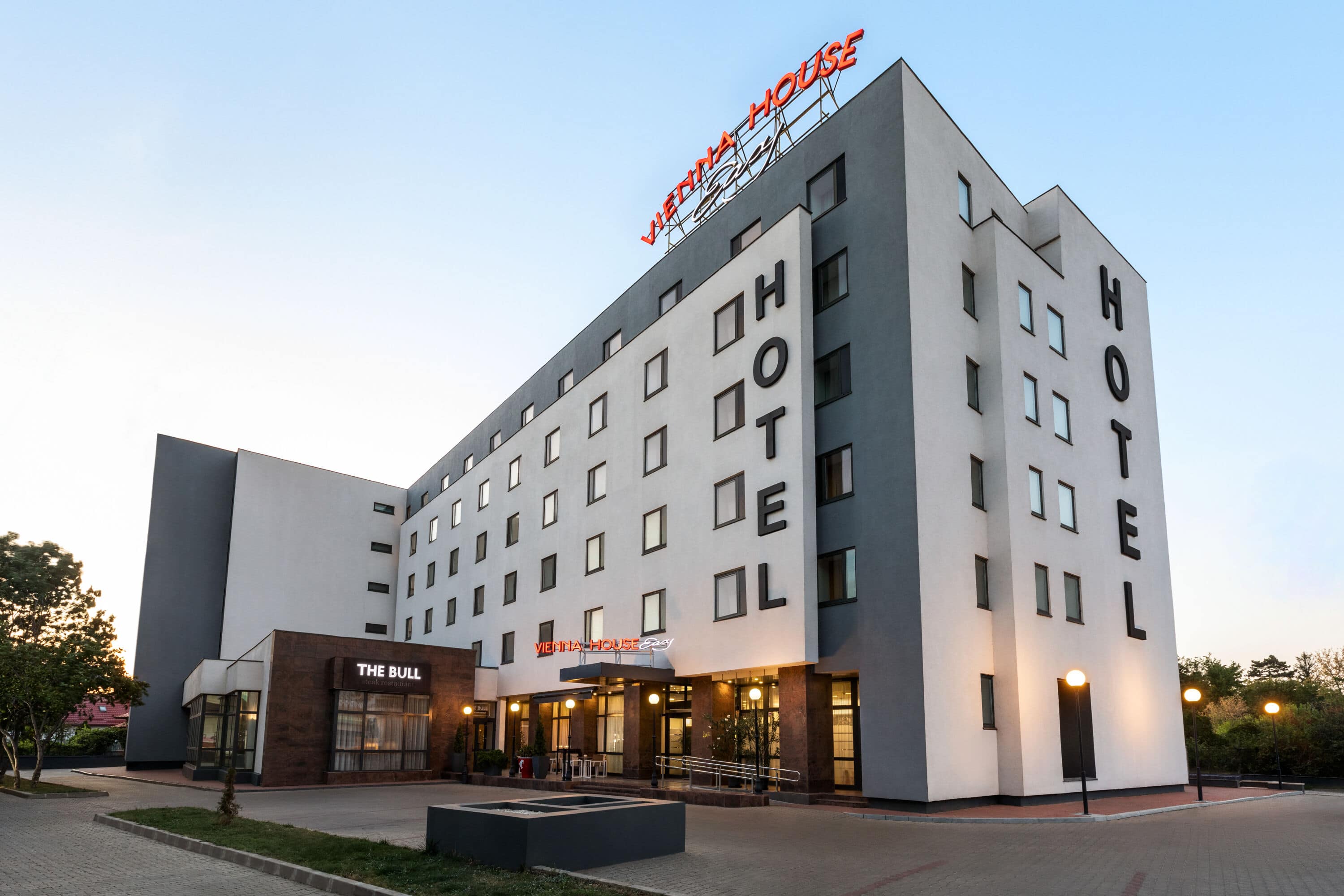 Vienna House Easy by Wyndham Airport Bucharest | Otopeni Hotels, RO 75100