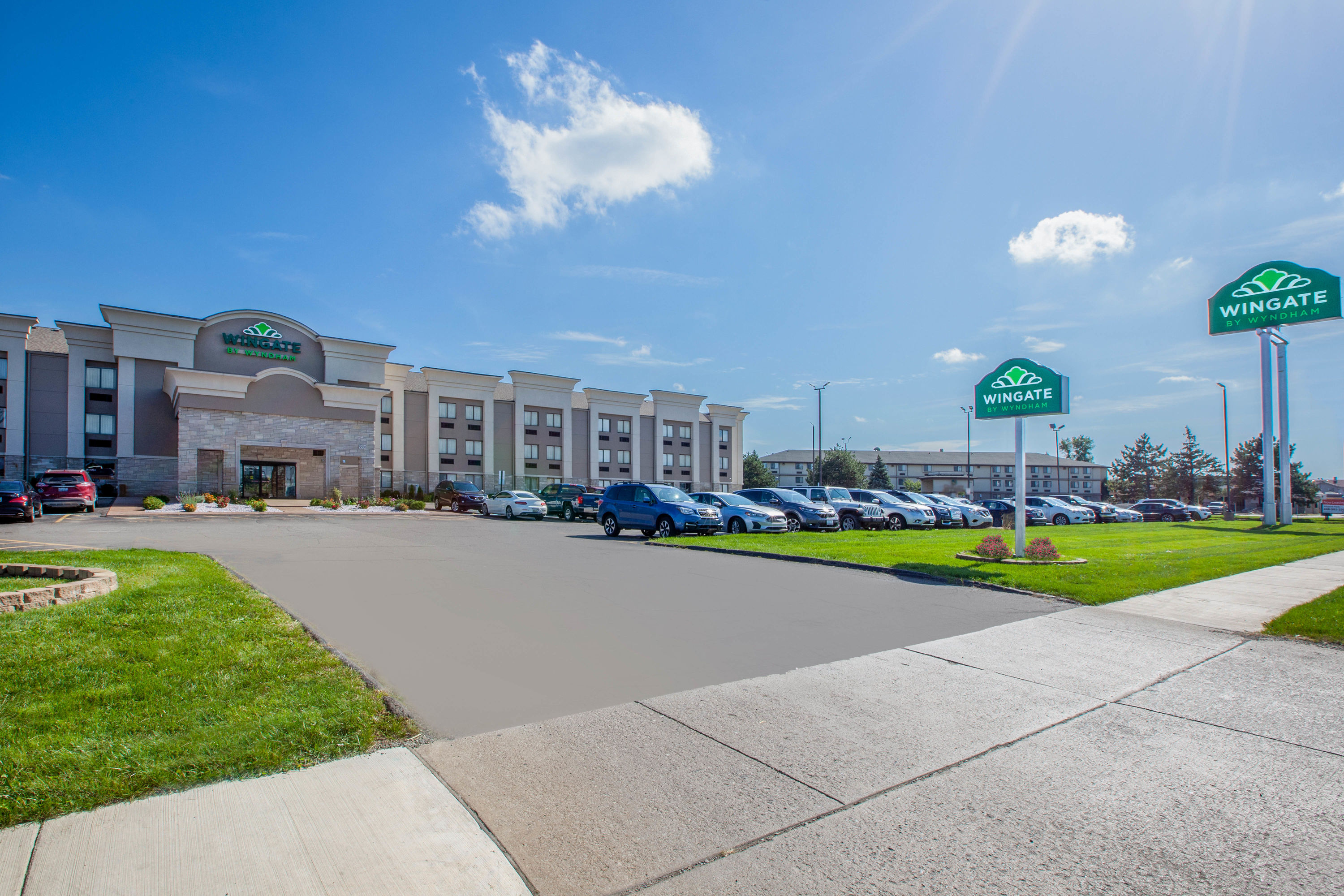 Wingate by Wyndham Detroit Metro Airport | Romulus, MI Hotels