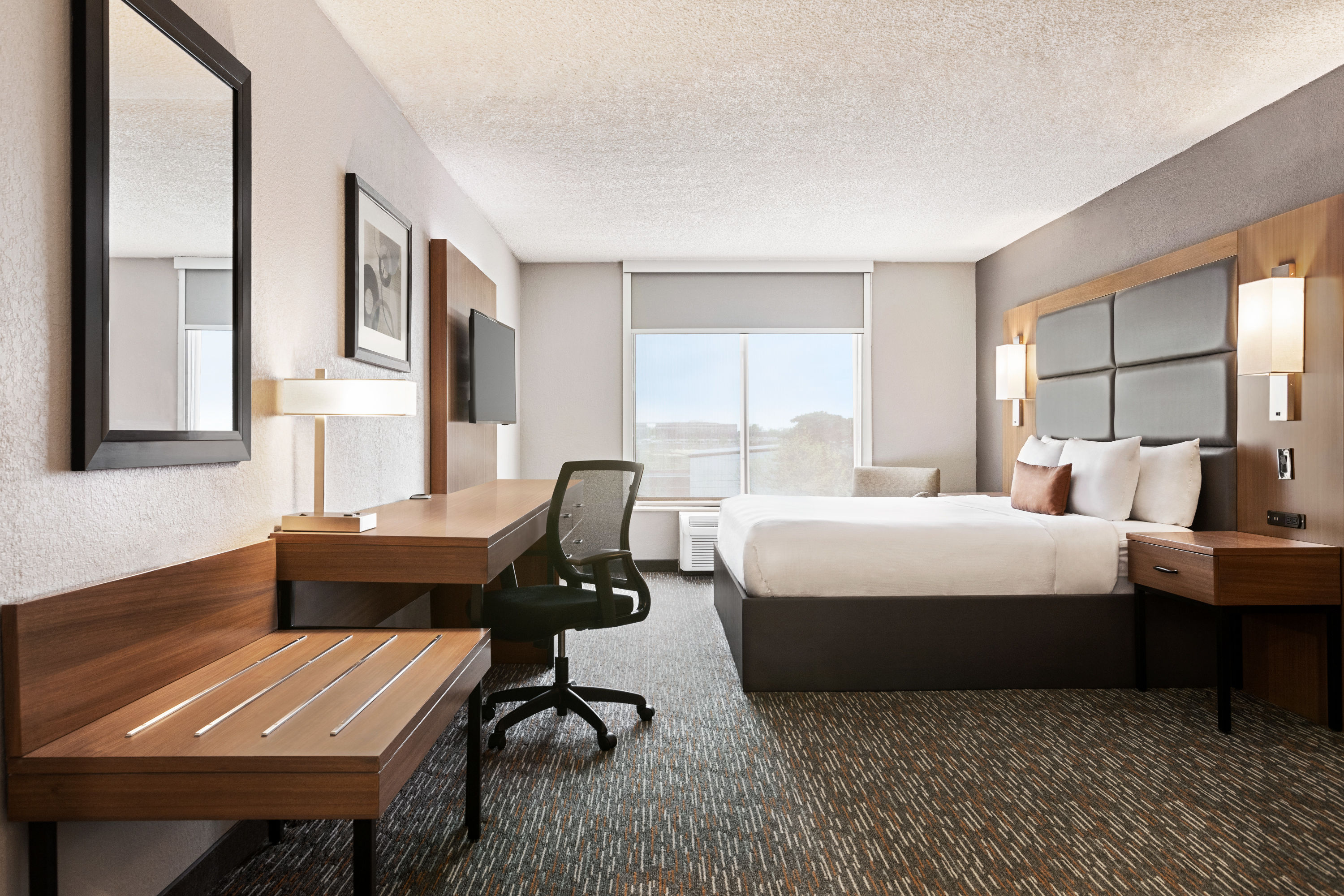 Wingate by Wyndham Cincinnati/Blue Ash | Cincinnati, OH Hotels