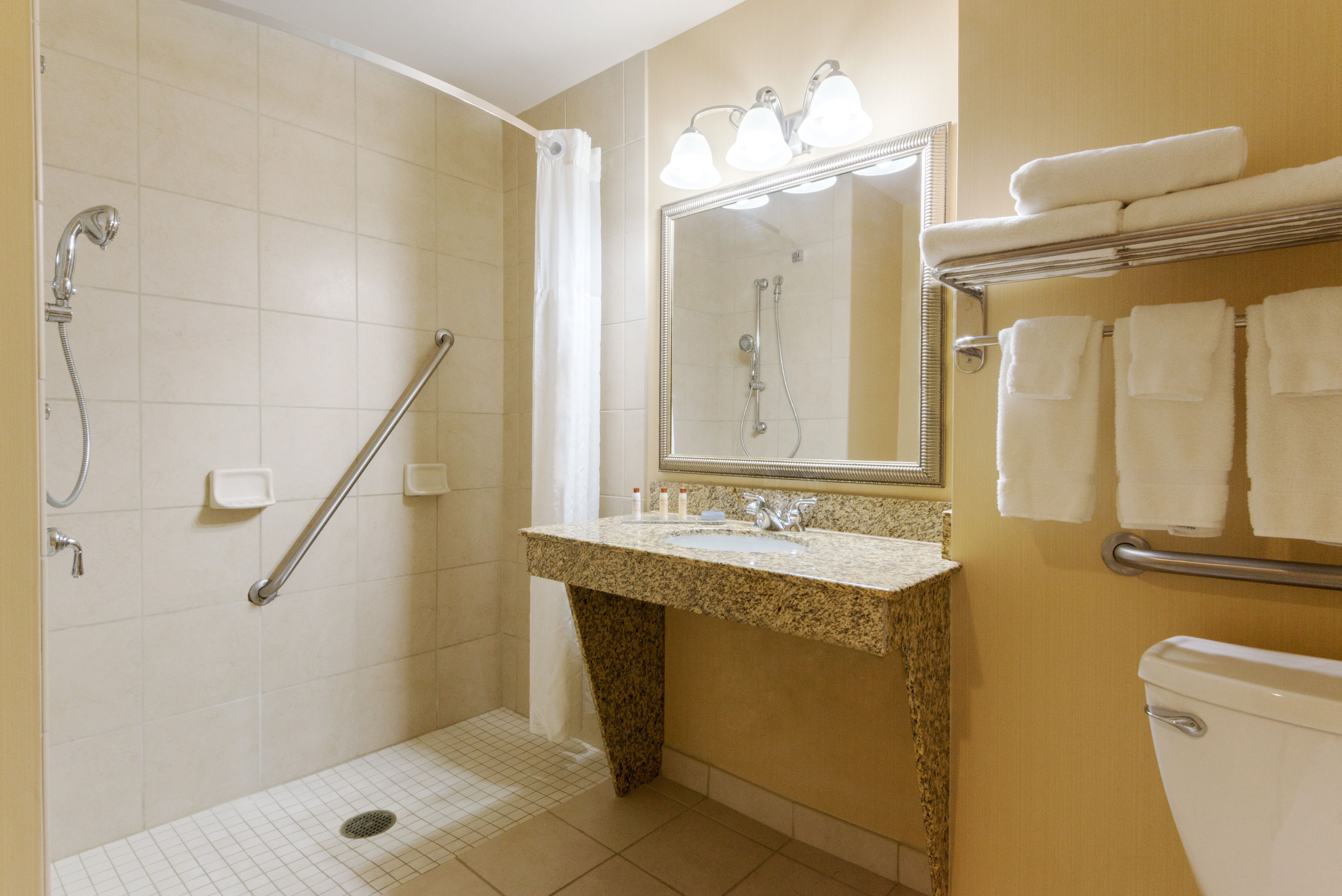 Wingate by Wyndham Dayton - Fairborn | Fairborn, OH Hotels