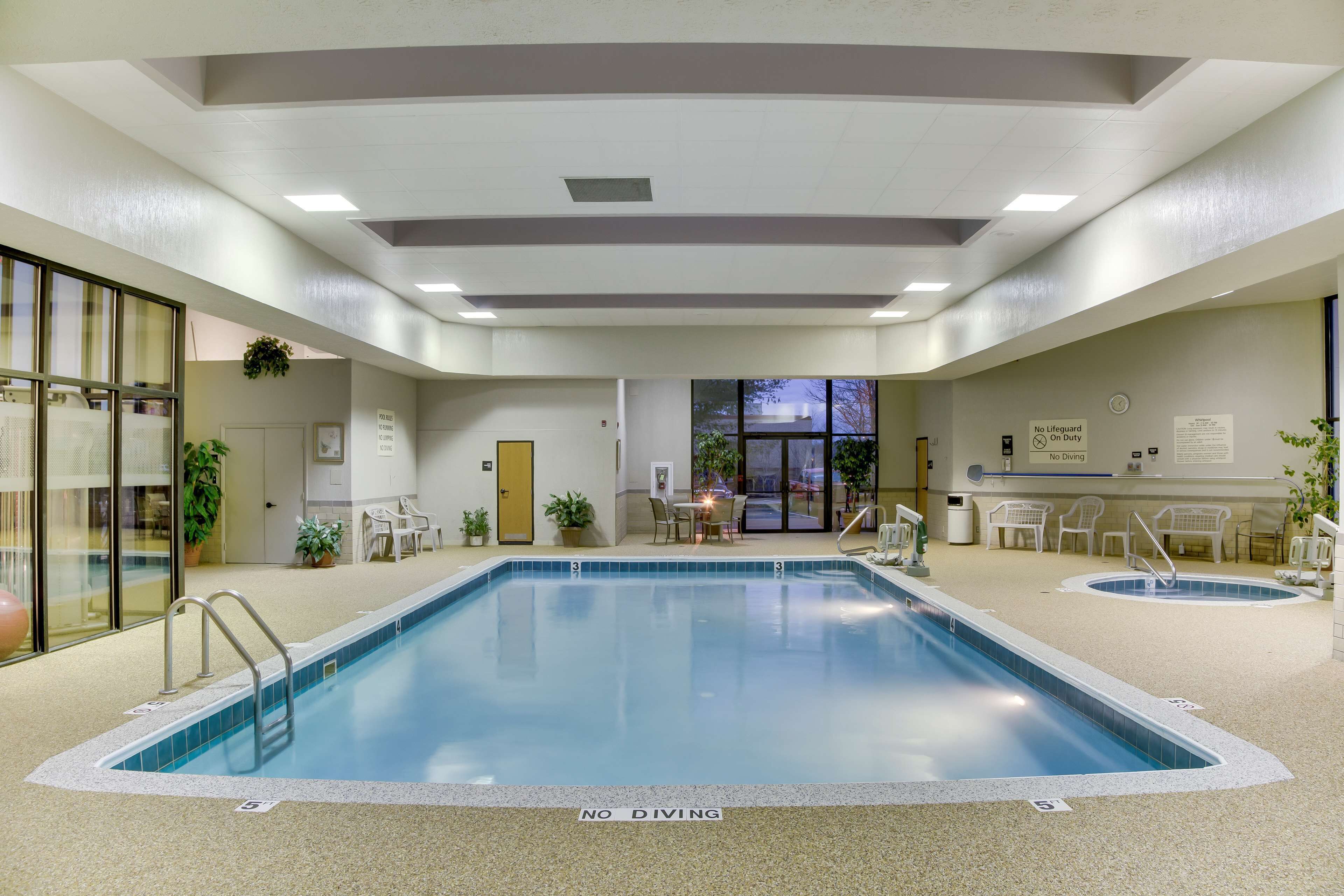 Wingate by Wyndham Cranberry | Cranberry Township, PA Hotels