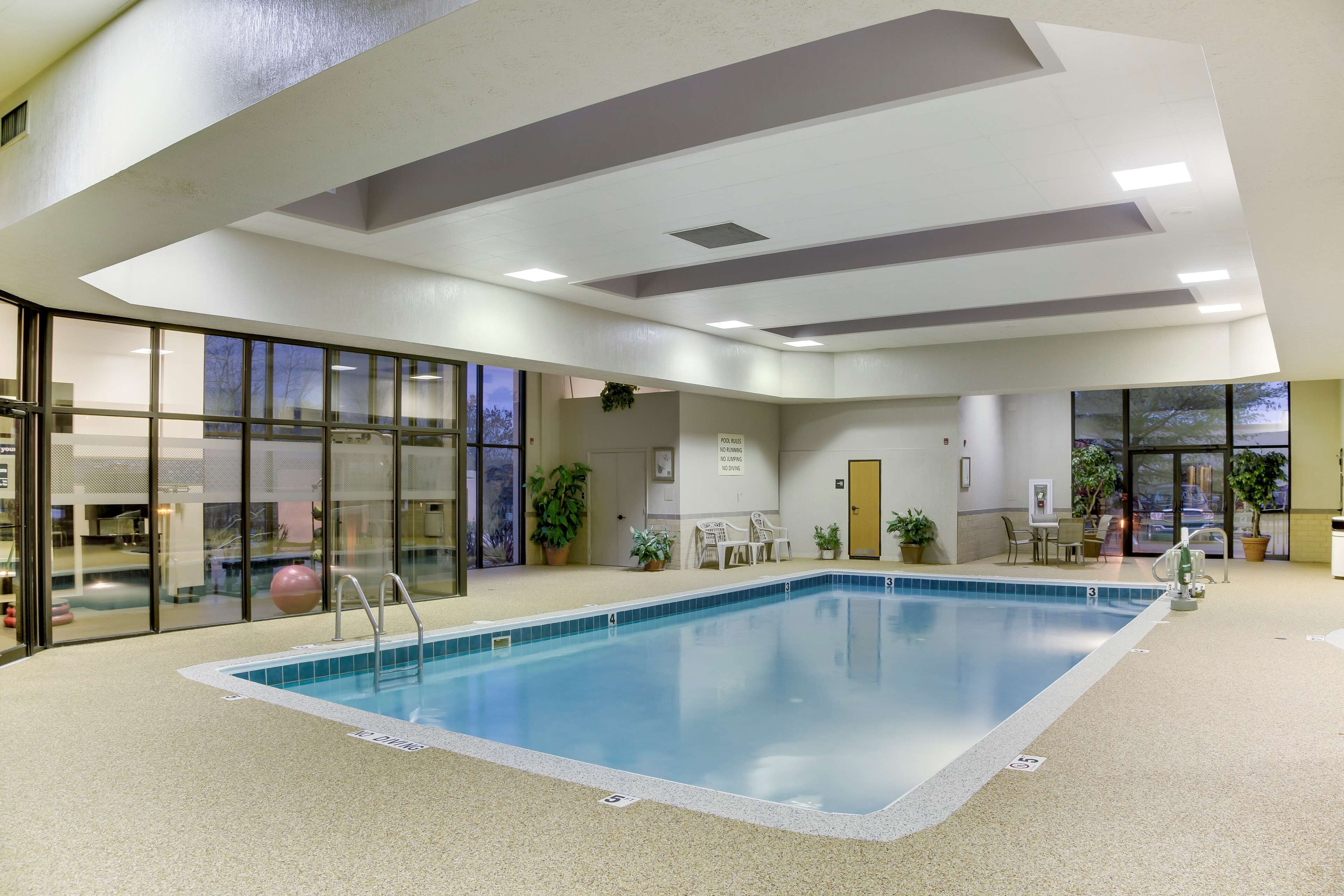Wingate by Wyndham Cranberry | Cranberry Township, PA Hotels