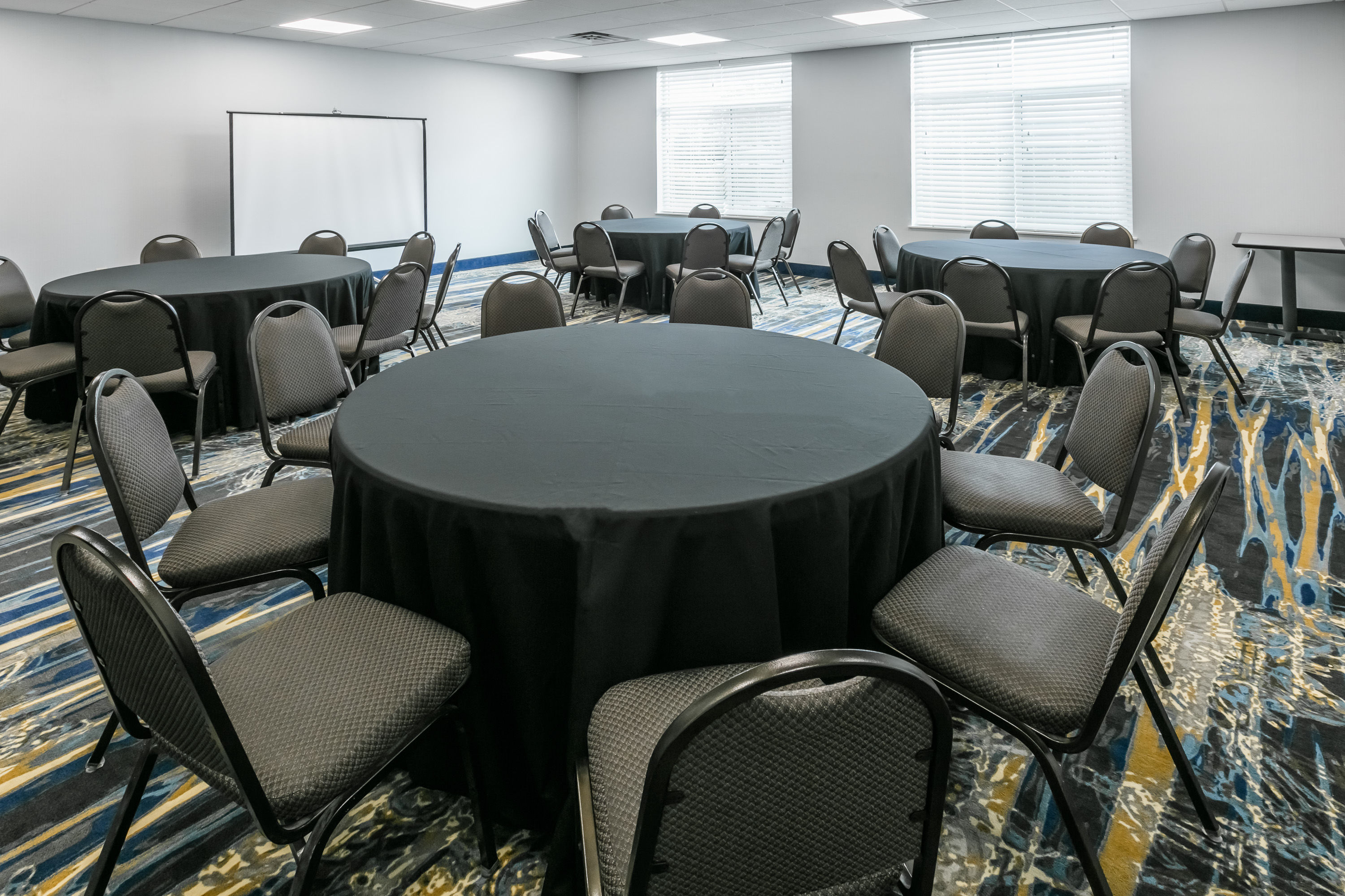 Wingate by Wyndham Dallas Love Field | Dallas, TX Hotels