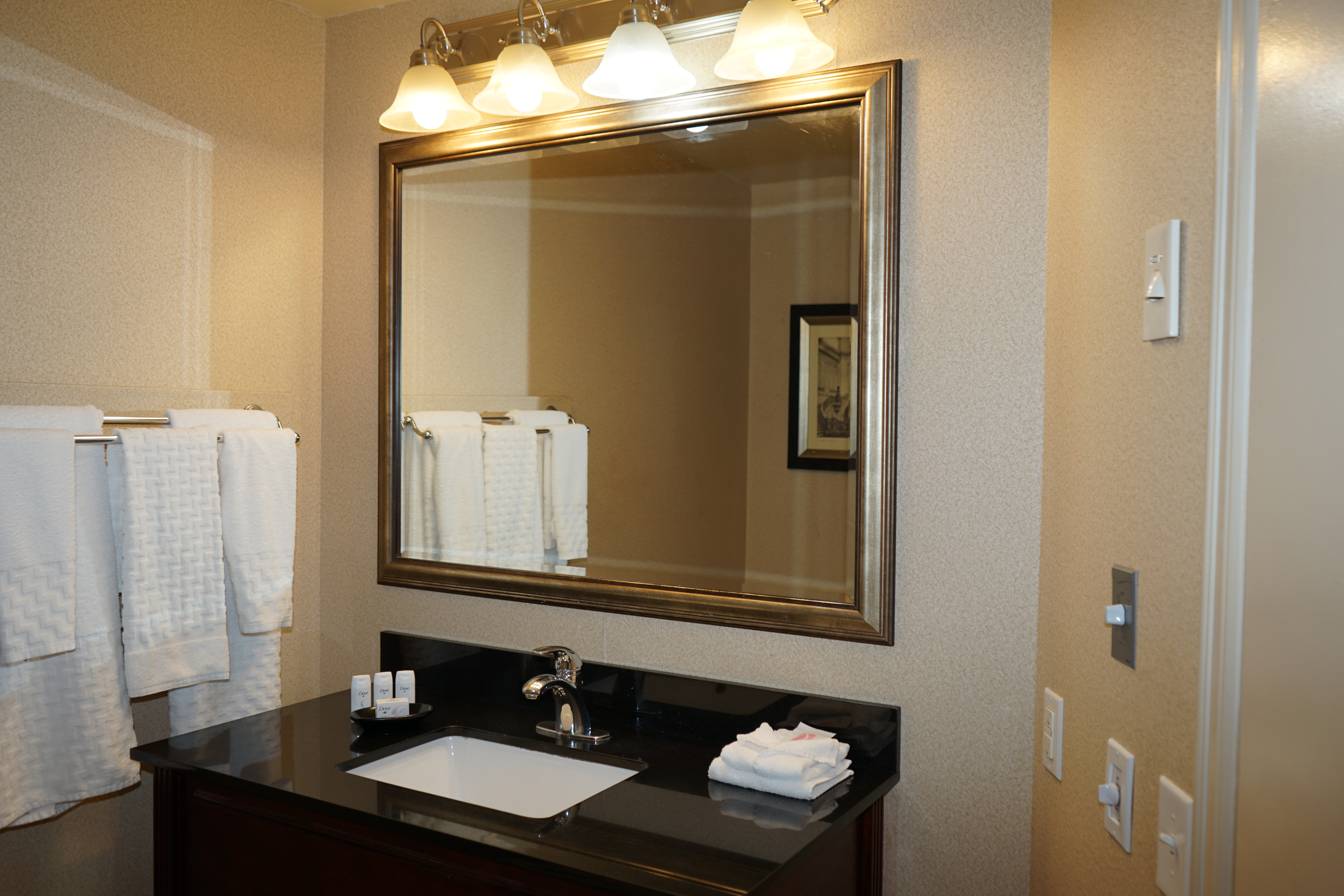 Wingate by Wyndham Bellingham Heritage Inn | Bellingham, WA Hotels